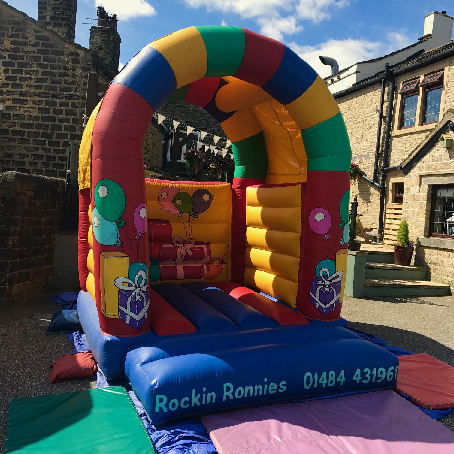 Bouncy Castles - Bouncy Castles and outdoor games in Huddersfield ...