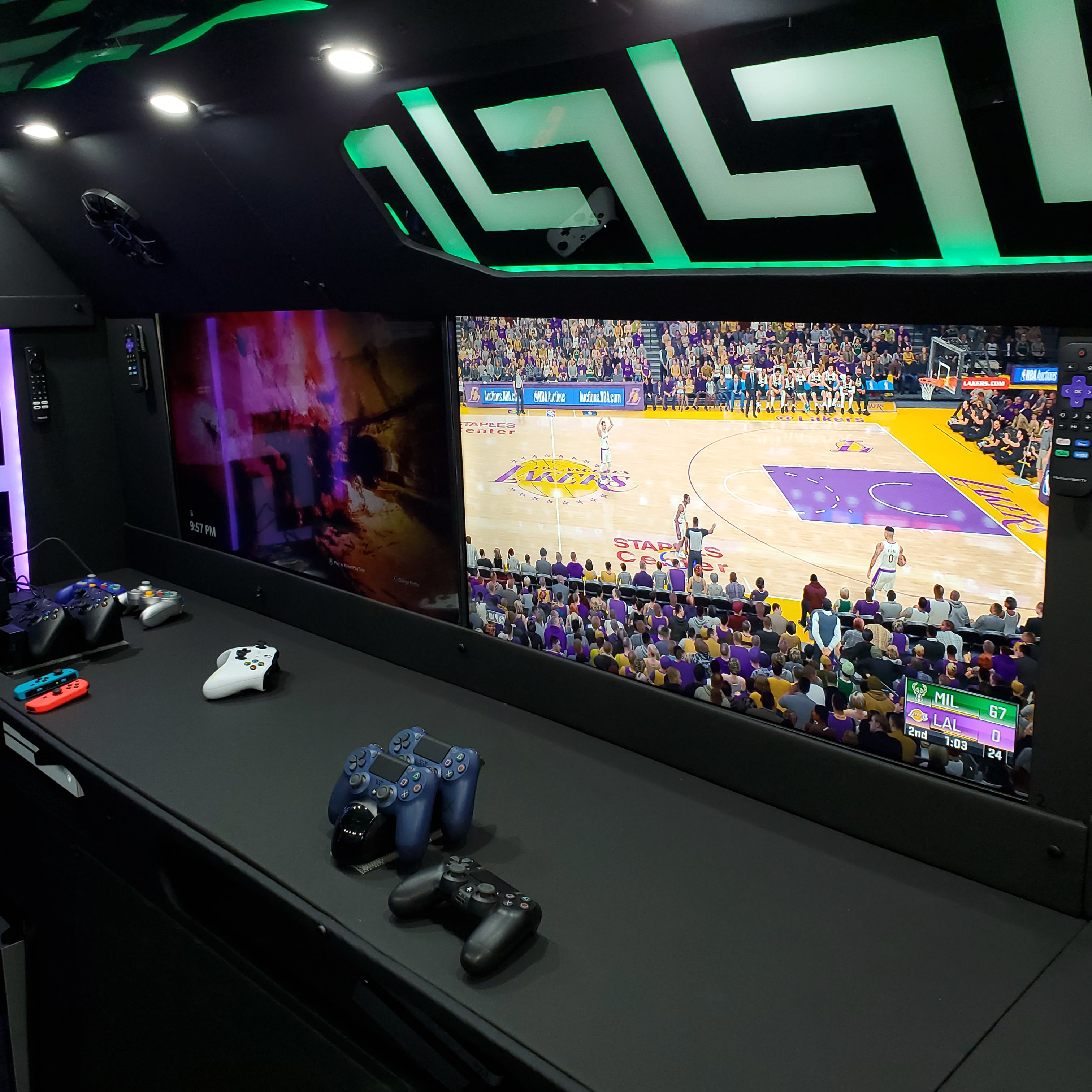 1. Mobile Game Bus - Mobile Video Game Bus, Movie Theatres & Bounce ...