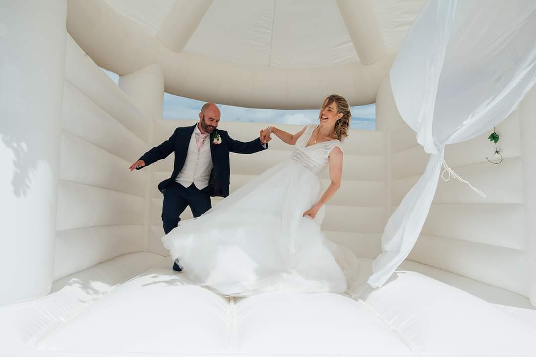 15ft x 18ft White Wedding Bouncy Castle - Bouncy Castle Hire, soft play ...