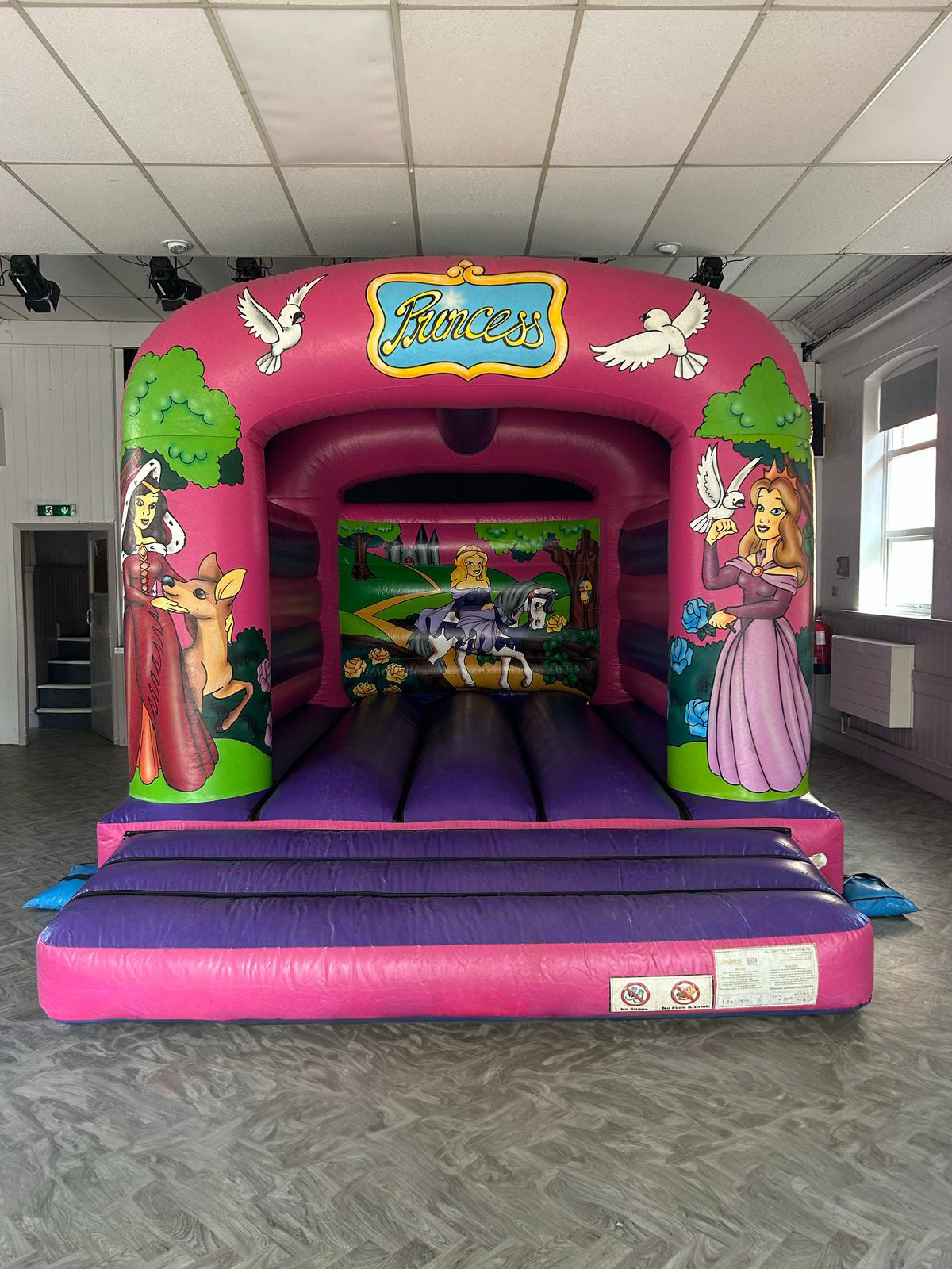 Bouncy Castle Hire Manchester | We Bounce & Party