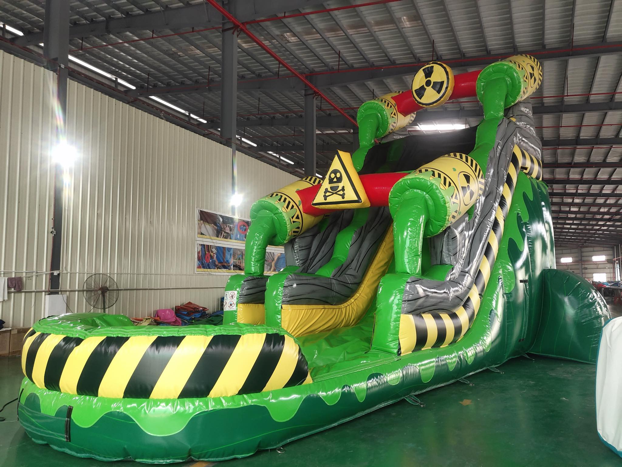 21 FT Toxic Tank - Rental in San Antonio | Jump And Ride Party Rentals