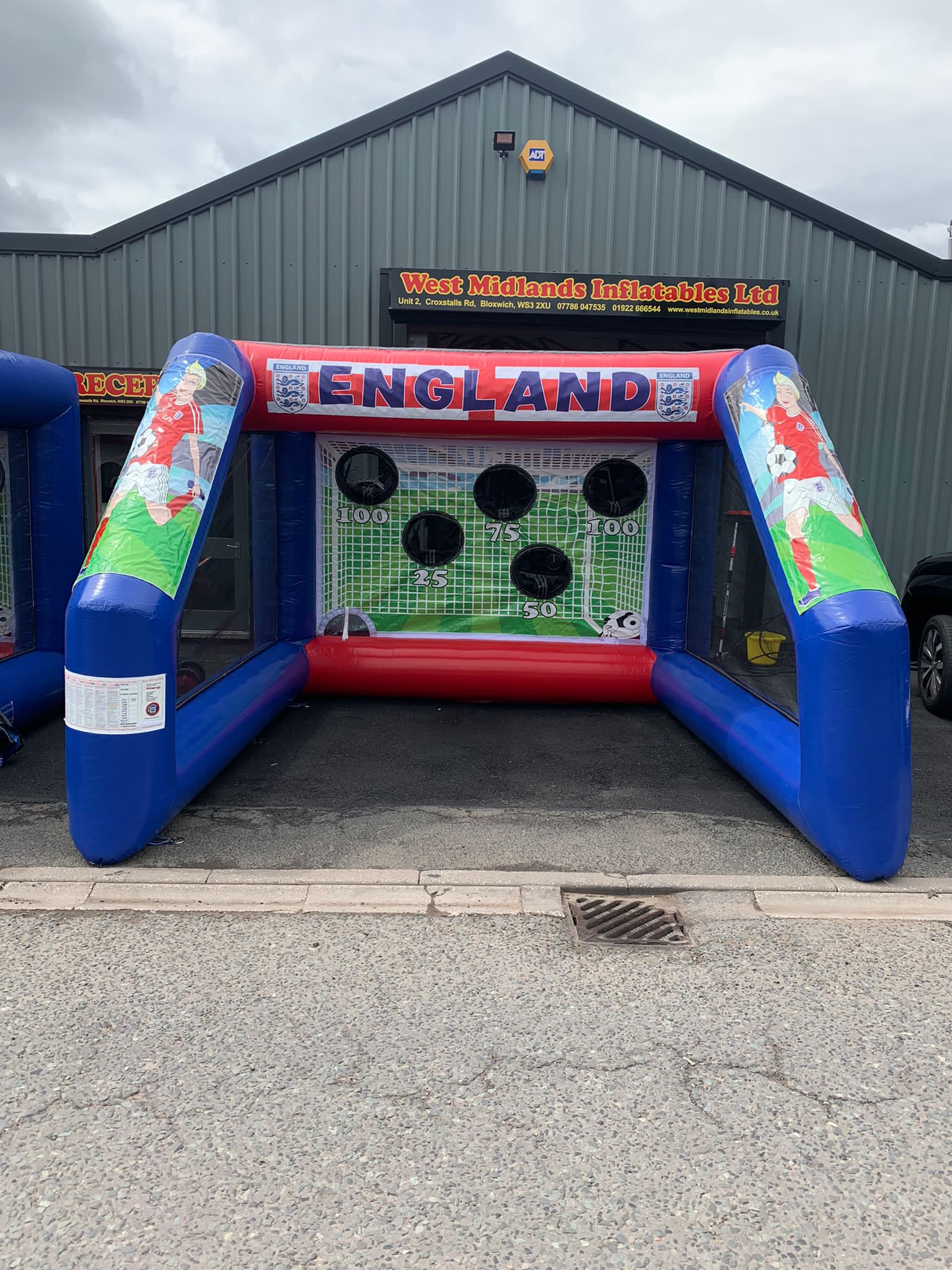 England Football R/W Shoot- Out/3 x Balls - Bouncy Castles in West ...