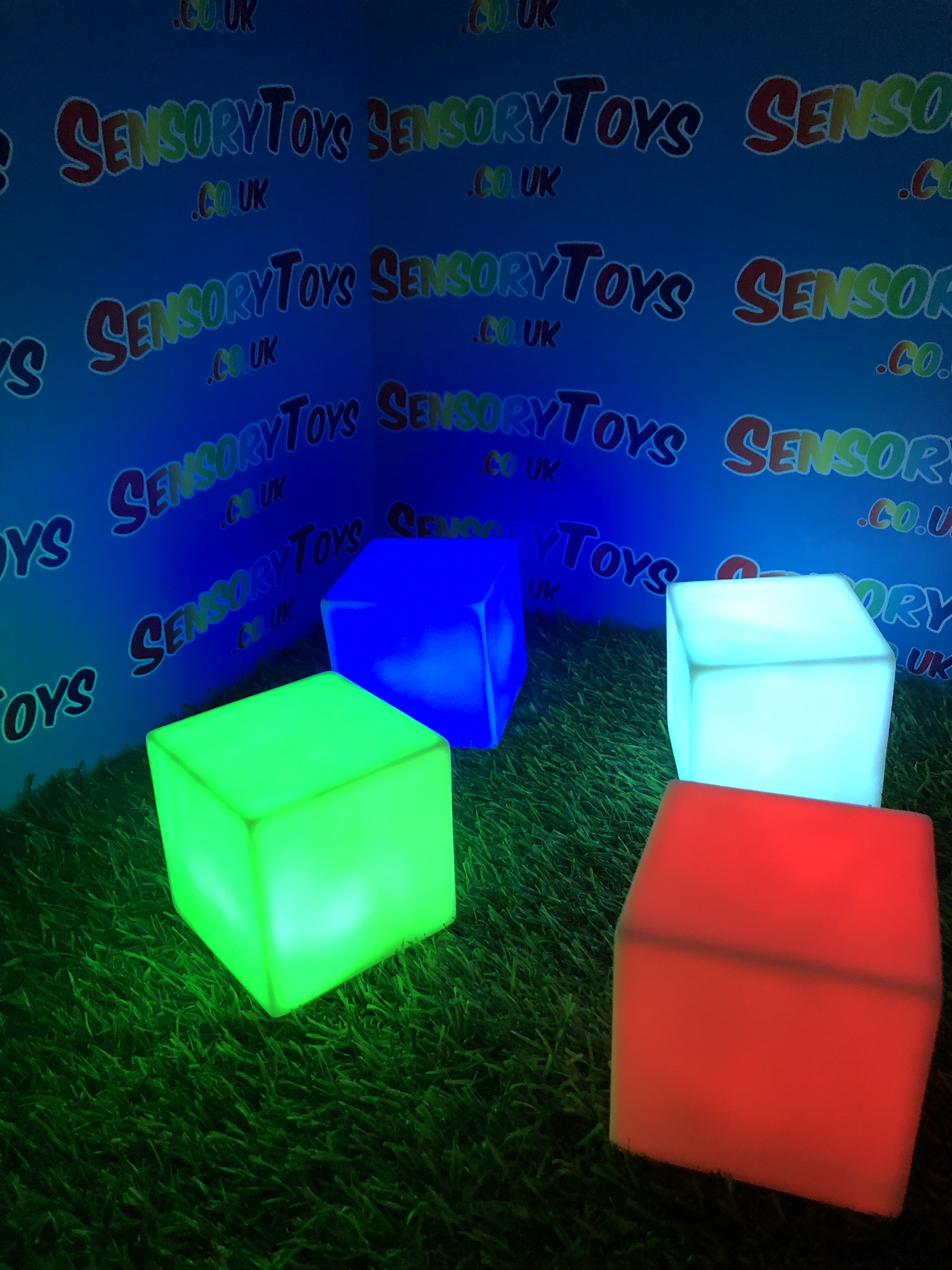 Light Up Sensory Cube - Free Sensory Toys | Online Toy Shop | Popular ...