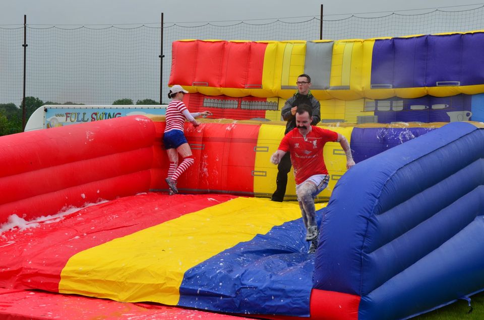 BB-090-I - 22x19x 8ft - Knockout Obstacle Mud Kitchen (Red, Yellow ...