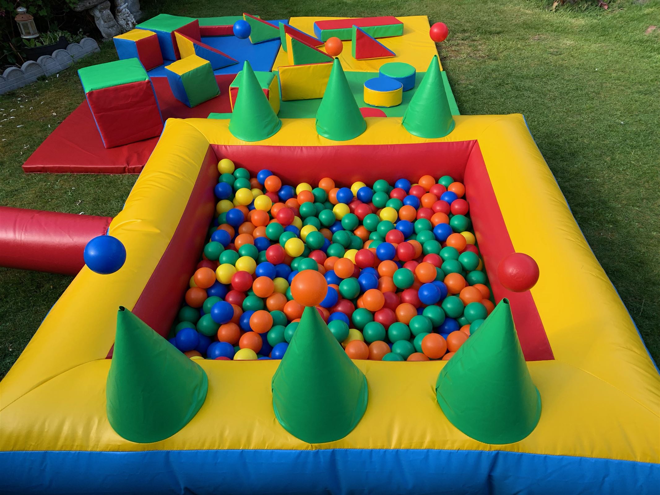Multi Colour Soft Play & Ball Pool Setup - Bouncy Castles, Magic Shows ...