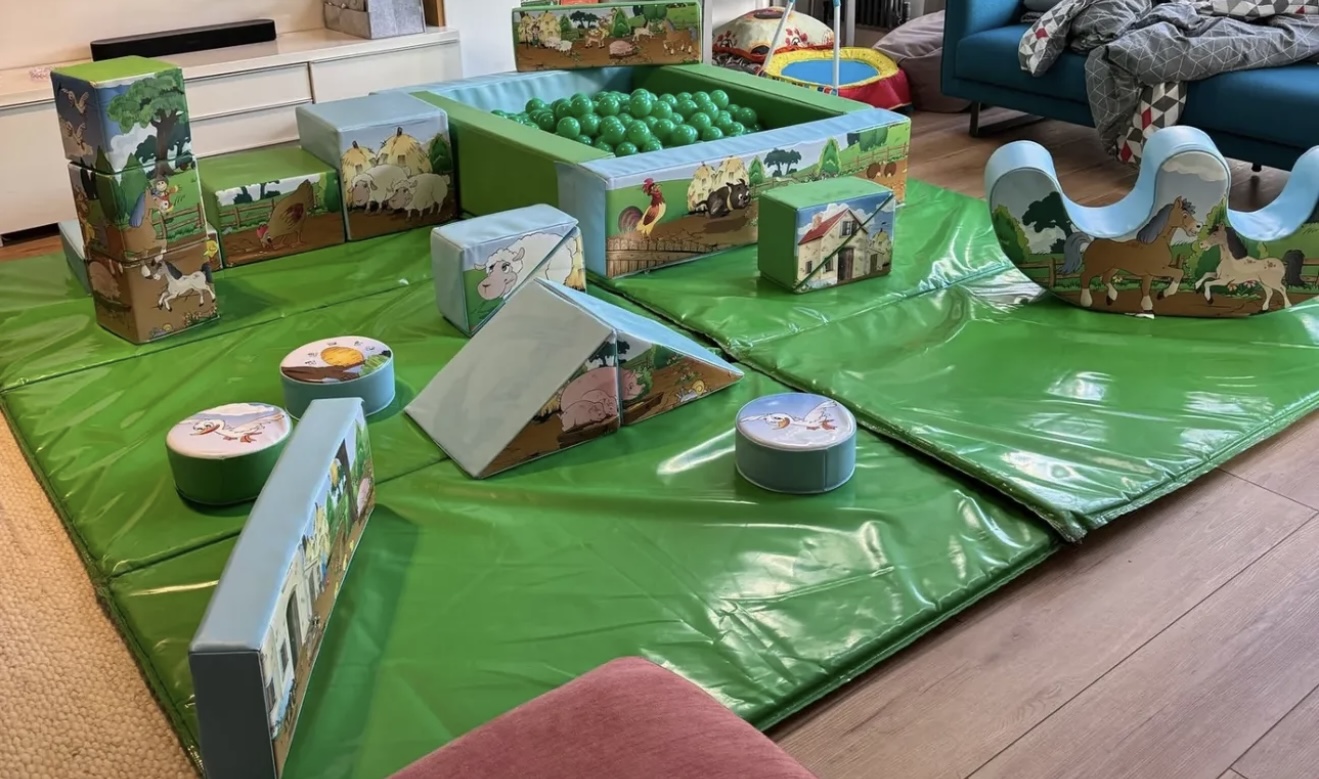 Farm Soft Play - Hire in Hersham, Walton on Thames, Weybridge, Molesey ...