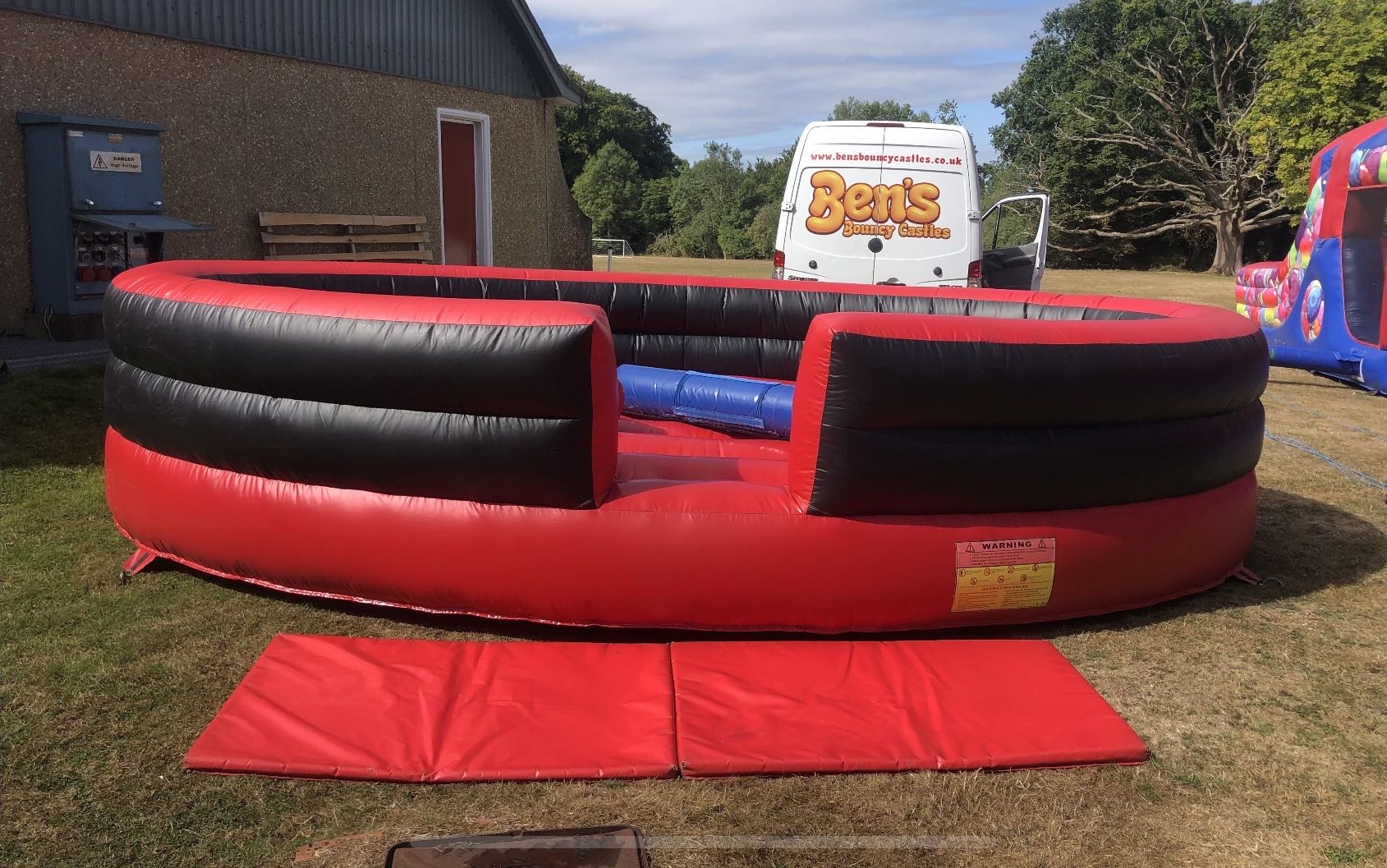 Gladiator Duel - Bouncy Castle Hire, Bouncy Castles, Rodeo bull, Disco ...