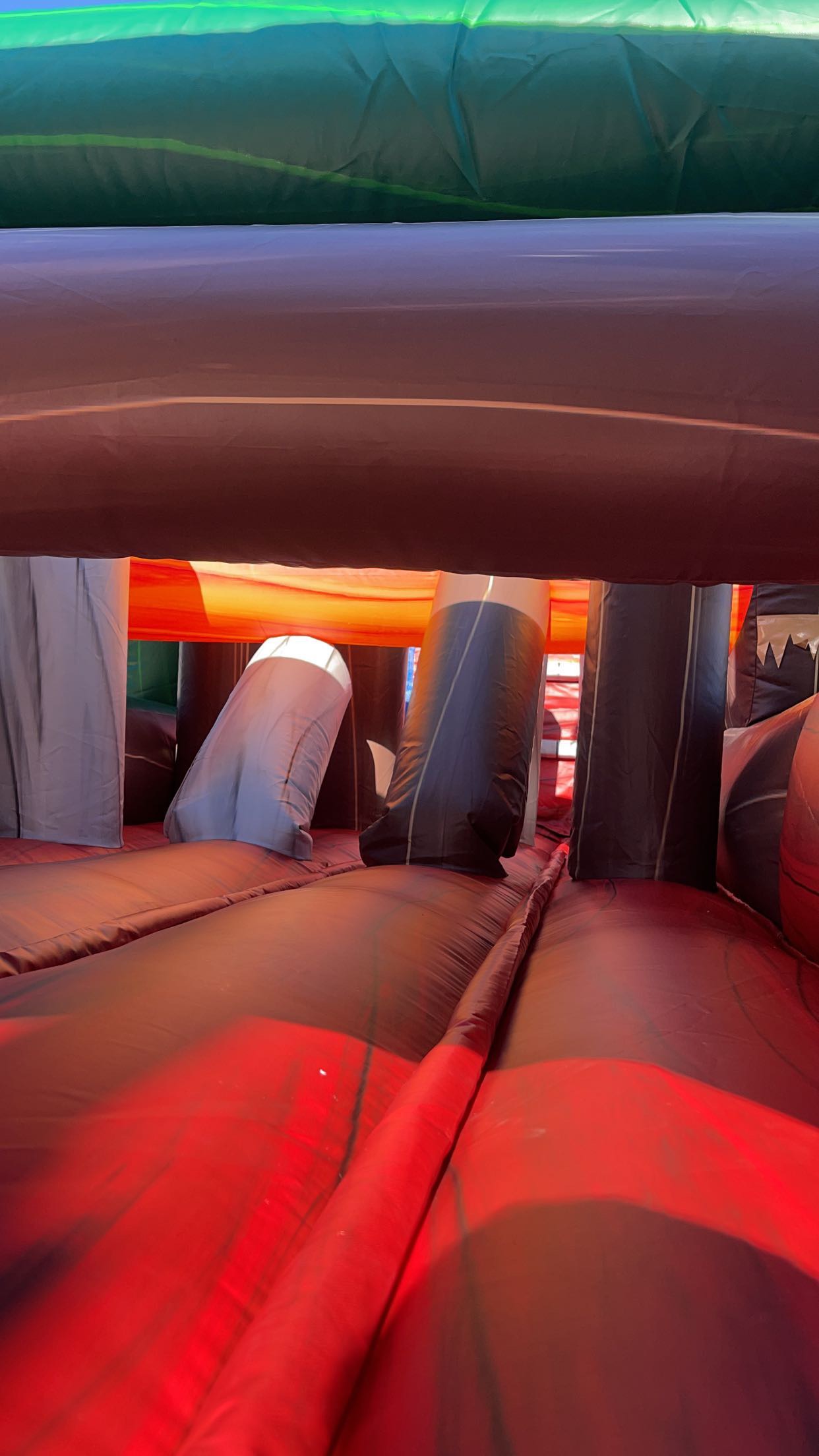 3D Dinosaur Obstacle Course - Hire in California | Infinity Sky Party Rentals