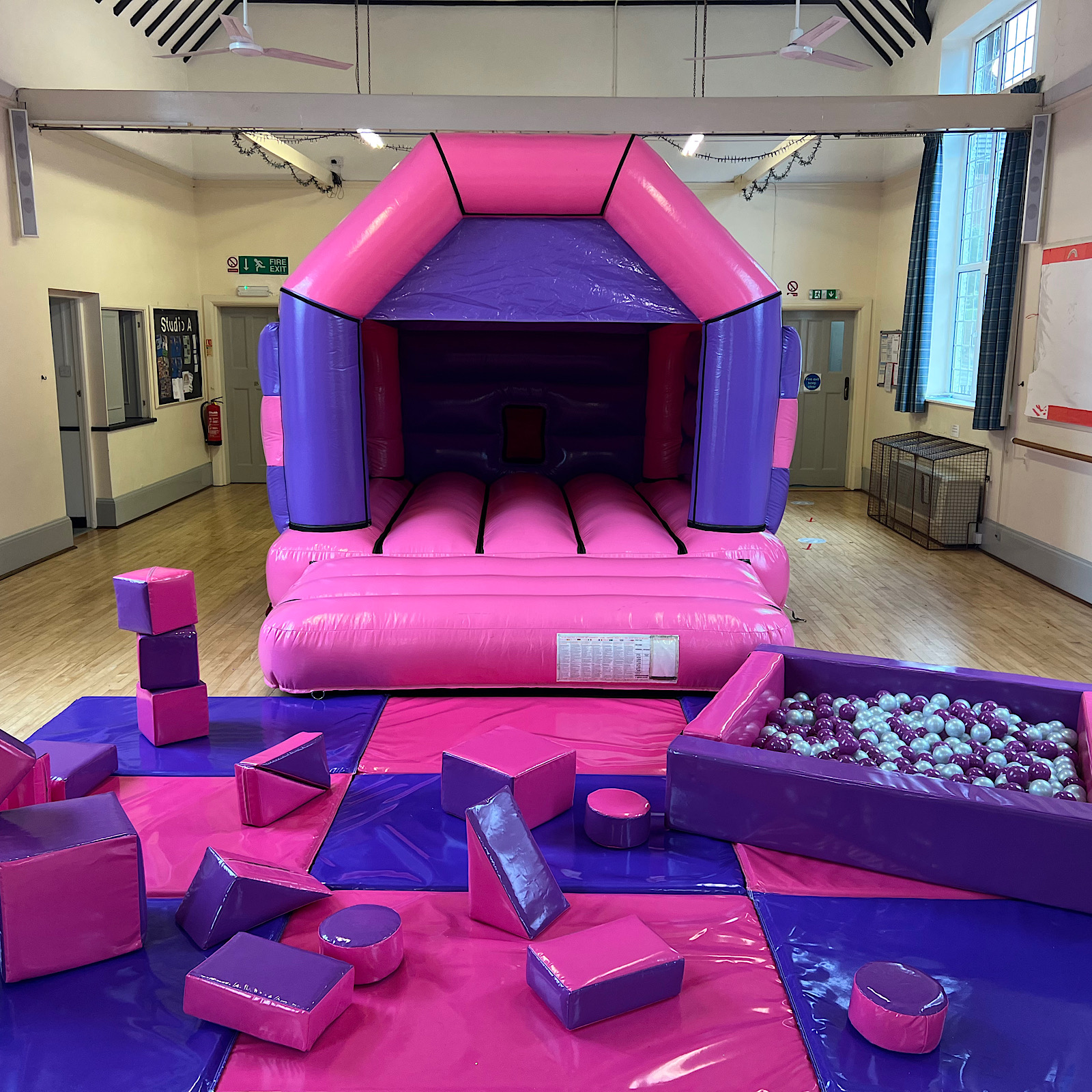 Soft Play Bouncy Castle Hire Leeds Wakefield