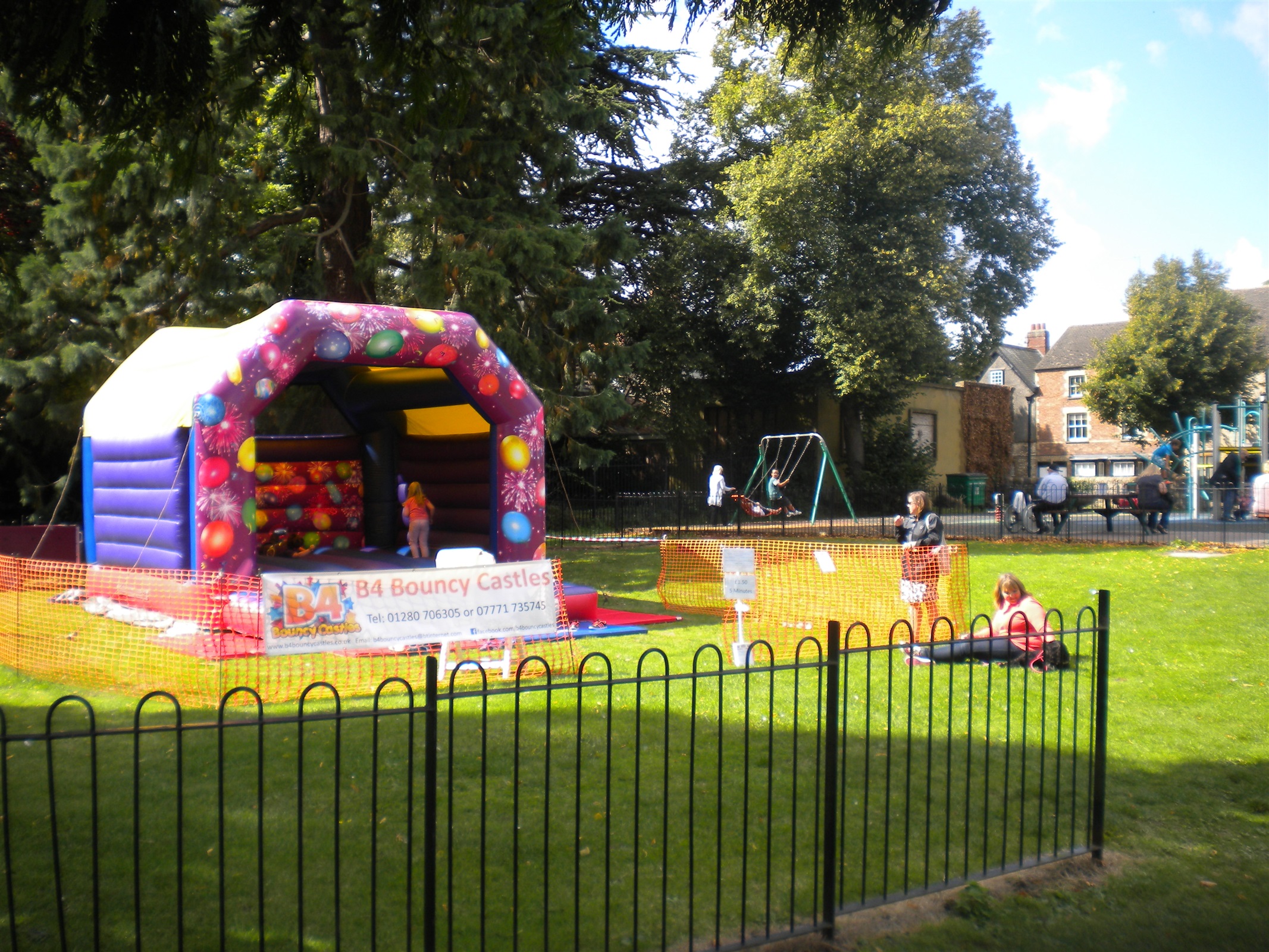 Large Bouncy Castle - Bouncy Castle Hire in Brackley, Buckingham ...