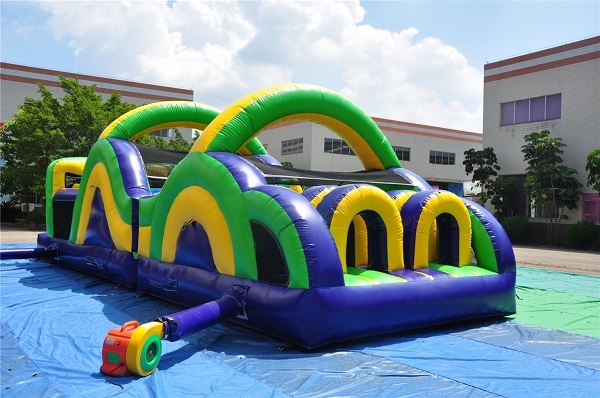 Fun inflatable obstacle course. Bouncy castle Hire Auckland.