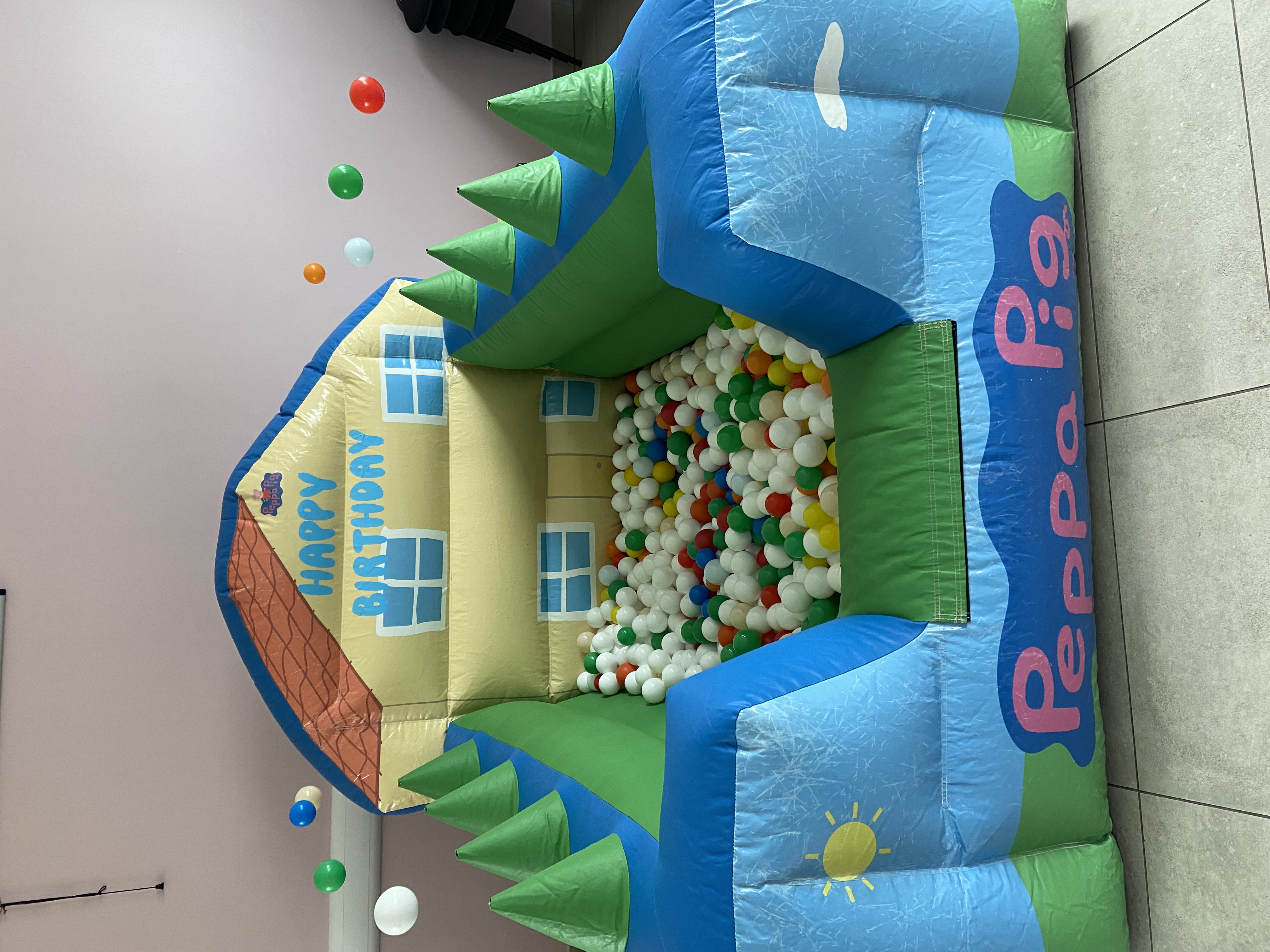 Peppa Pig Ball Pit and Juggler - Hire in Lisburn, Belfast, Moira ...