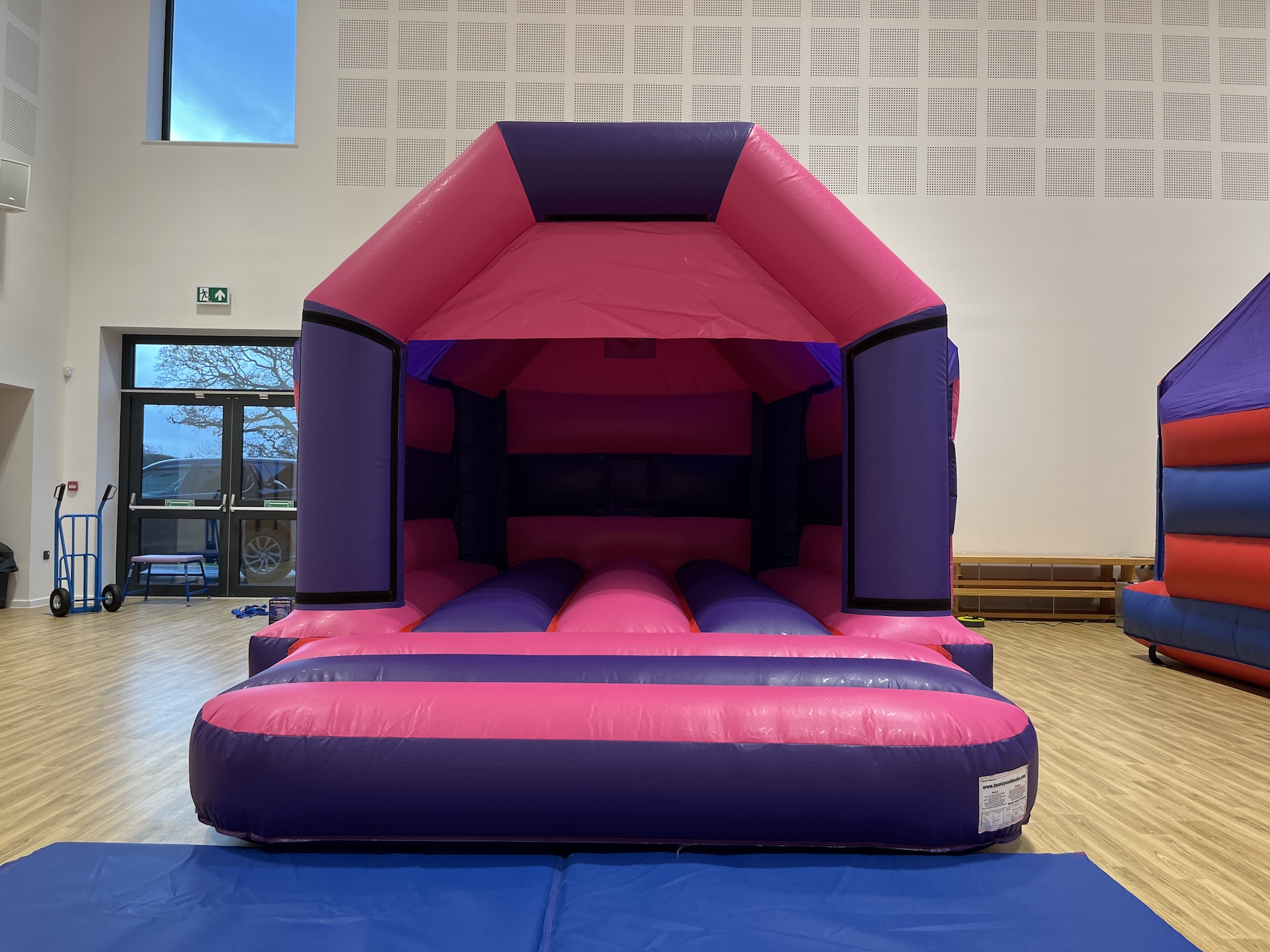 Bouncy Castles - Hire in North Devon | Barnstaple Bouncy Castles