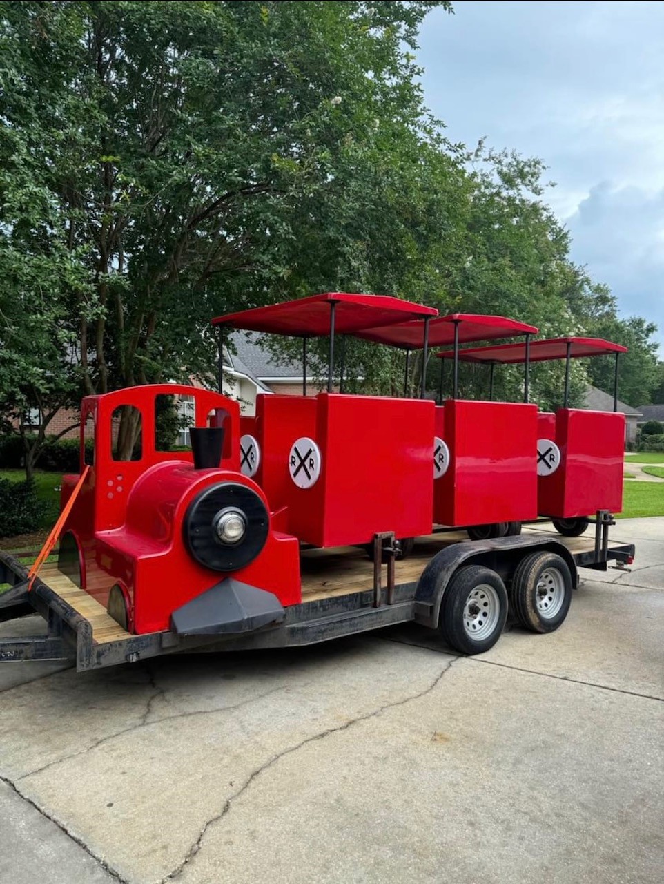 Red Hot Trackless Train - Hire in Texas | JC Magical Moonwalks