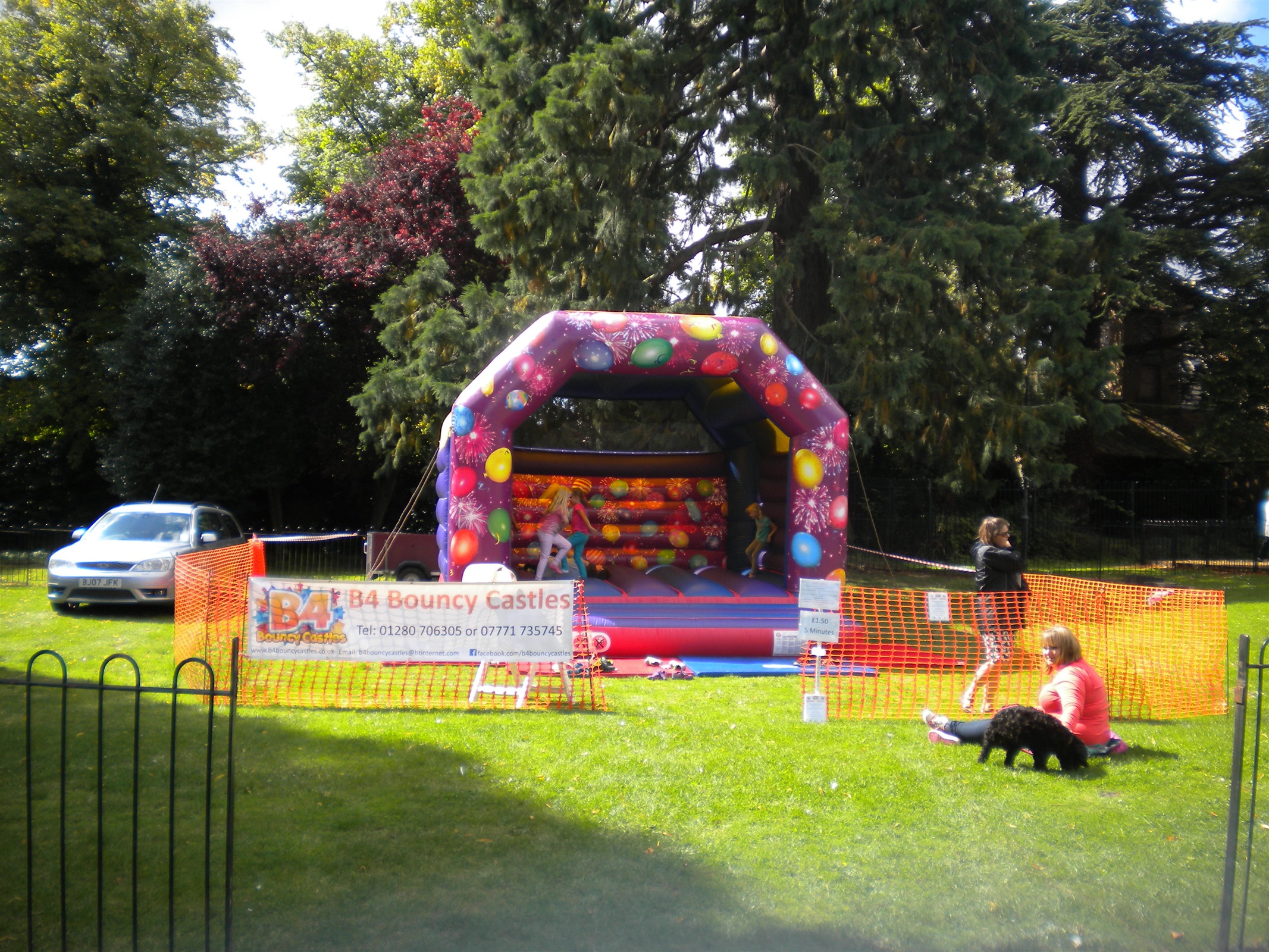 Large Castle - Bouncy Castle Hire in Brackley, Buckingham, Banbury ...