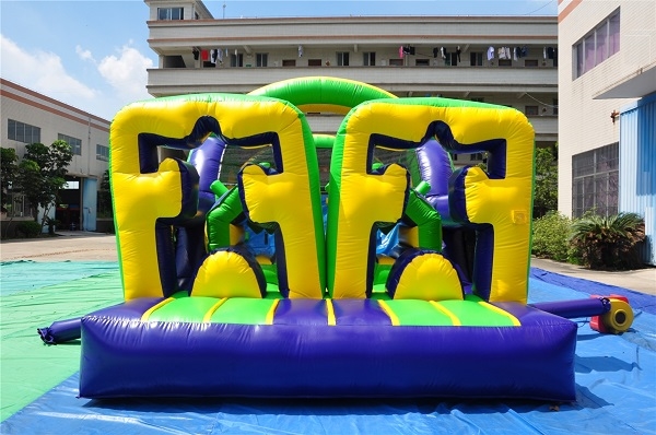 Fun inflatable obstacle course. Bouncy castle Hire Auckland.