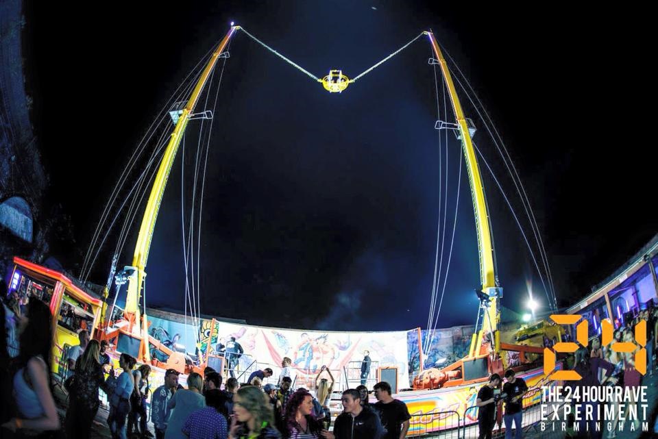Reverse Bungee Hire | Slingshot | Catapult | UK Funfair Rides
