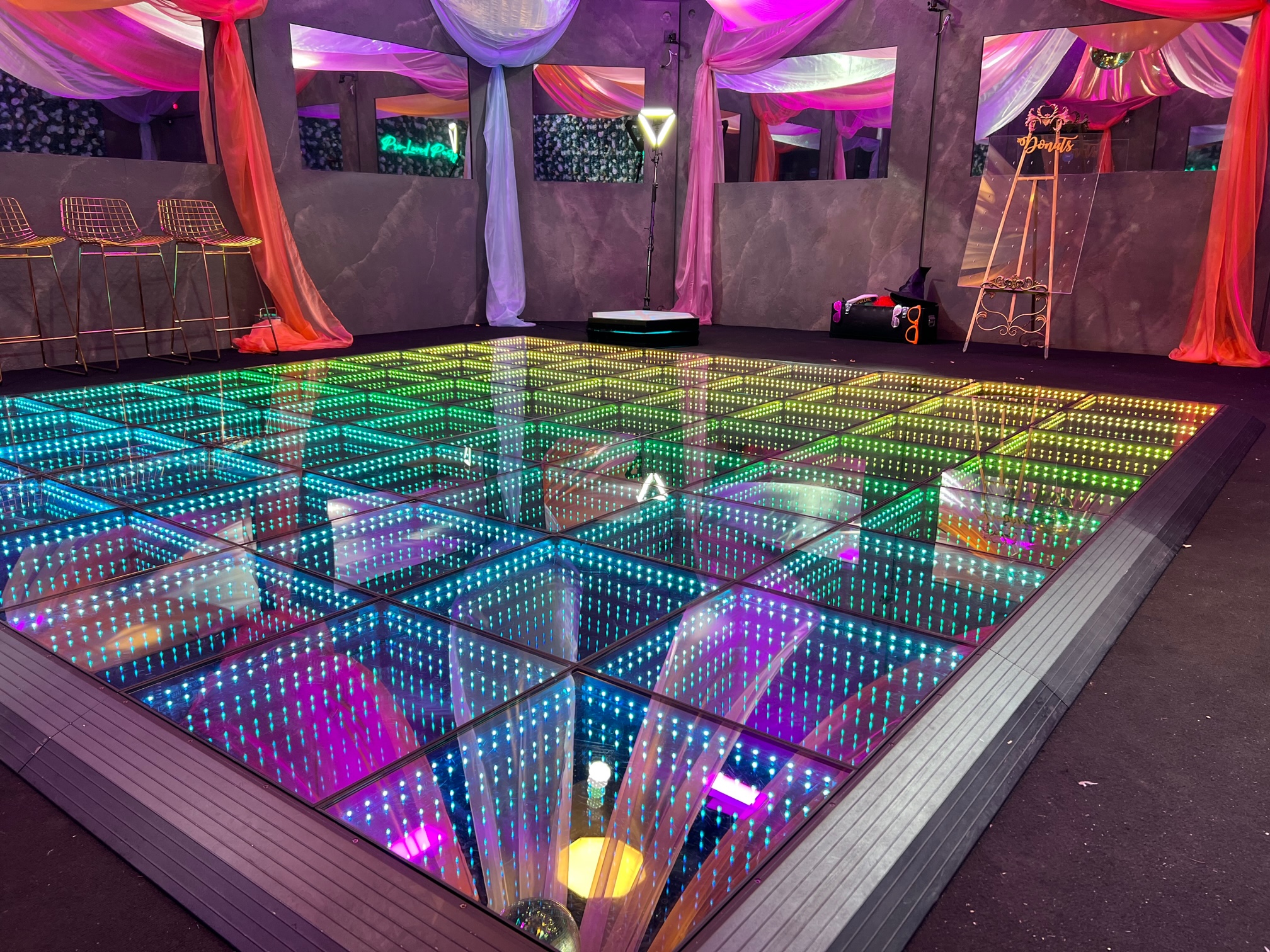 5m x 5m 3D Infinity LED Dance Floor - Event Entertainment in London ...
