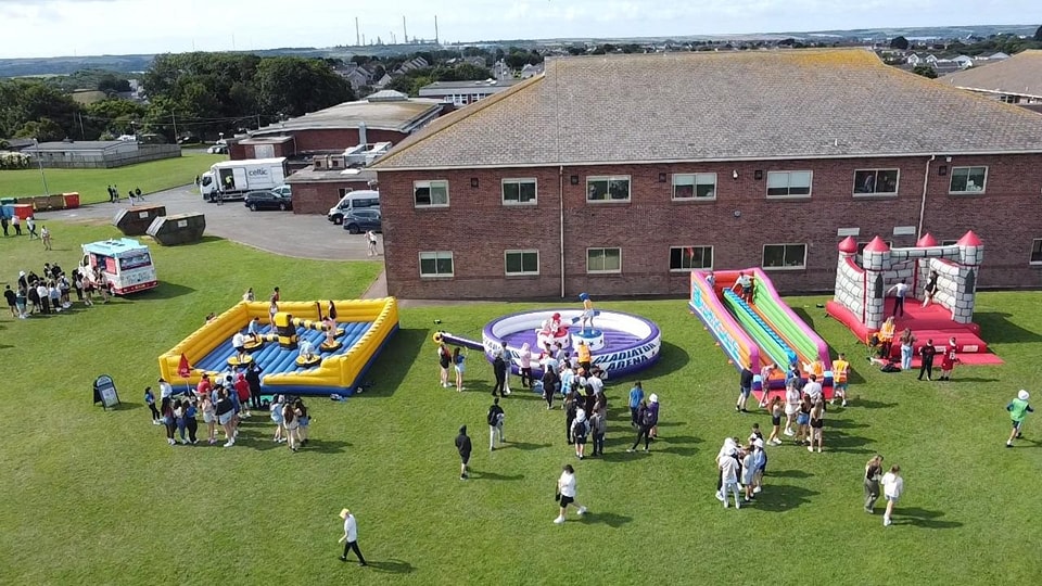 Bungee Fun Run - Bouncy Castle Hire in Pembrokeshire, Milford Haven ...