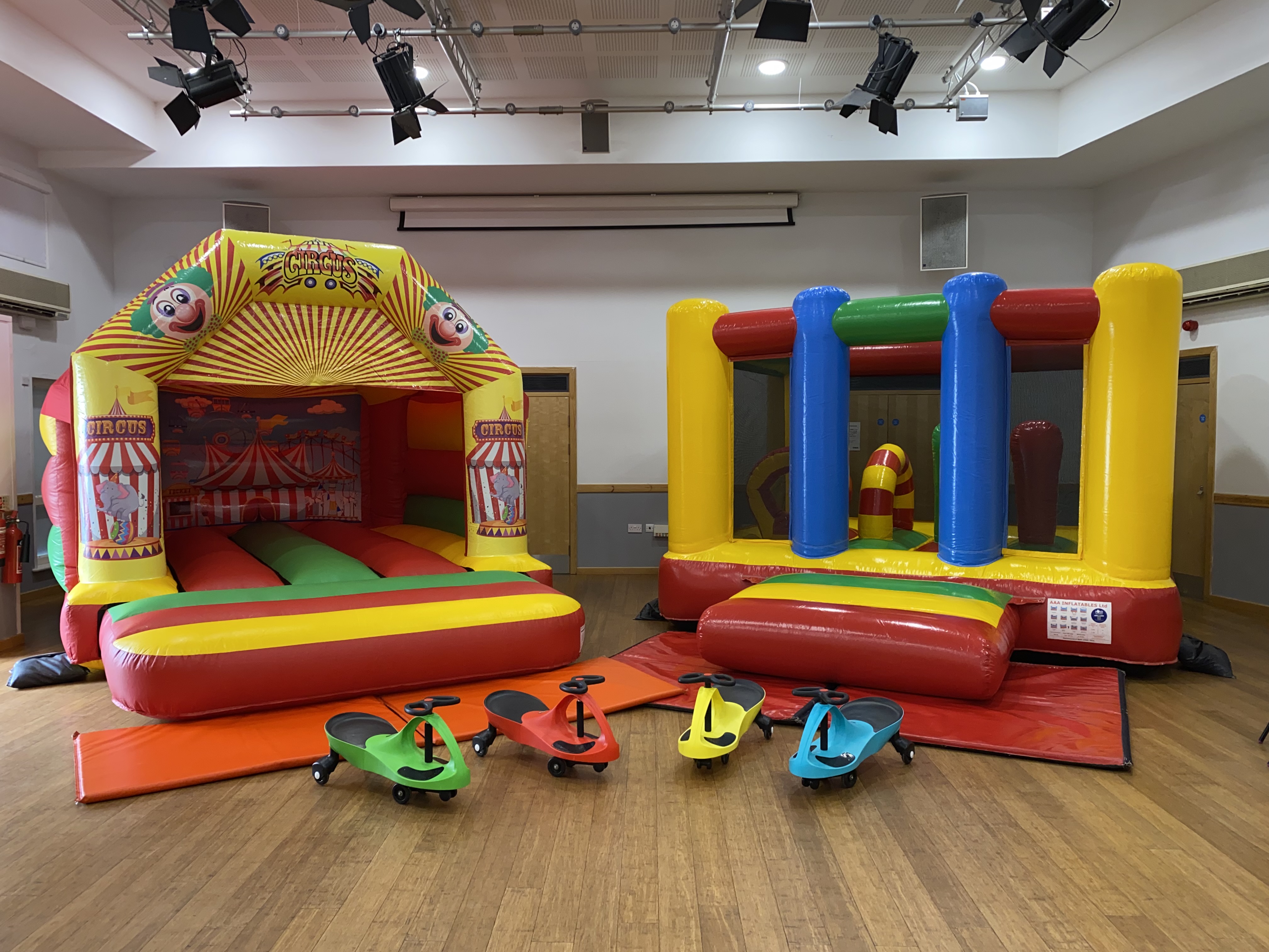 Circus Bouncy Castle - Hire, Balloon Displays, Bouncy Castle, Soft Play ...