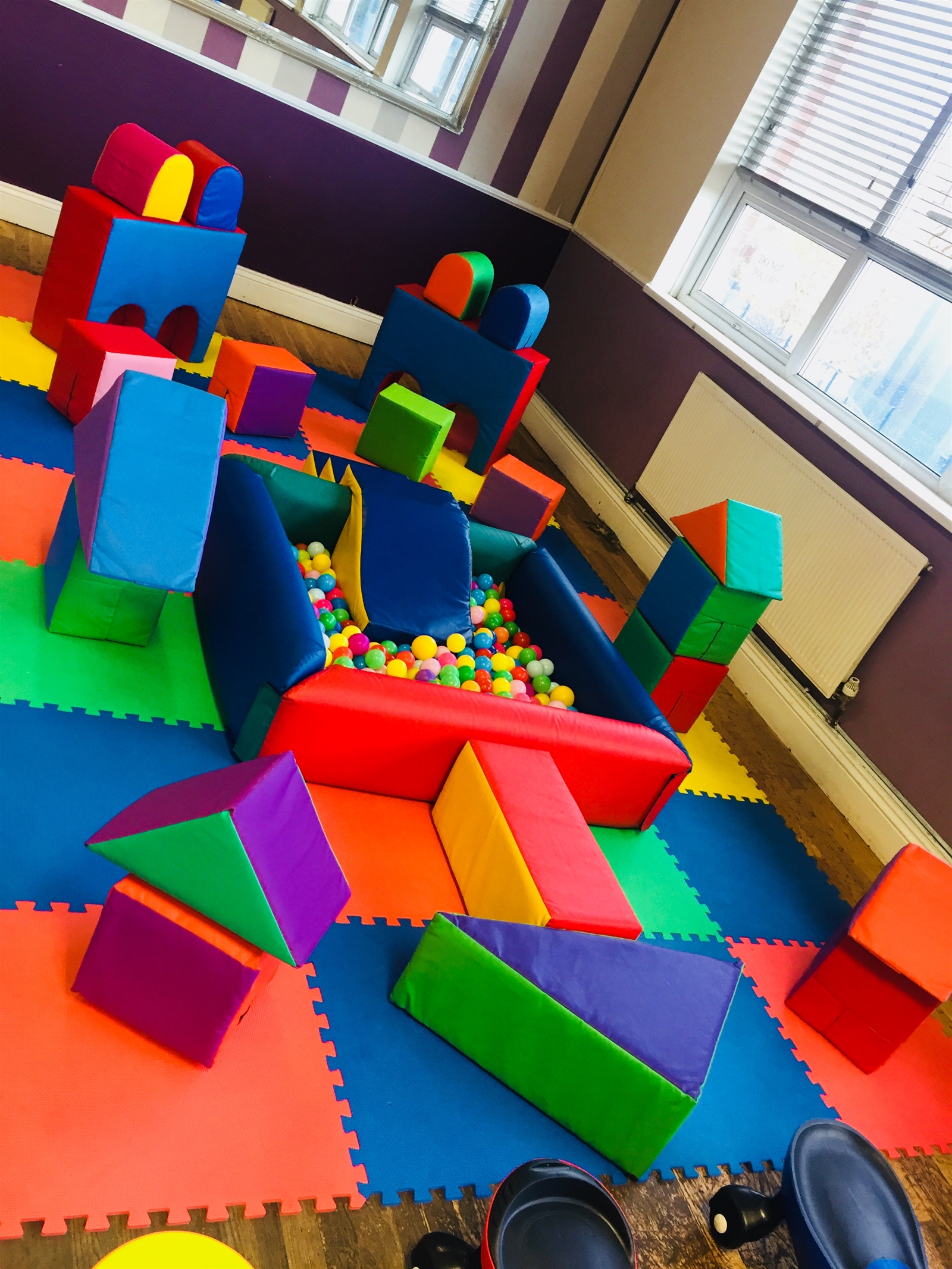 Large Soft Play Set - Soft Play, Hot Tubs, Party Games & Bouncy Castle ...