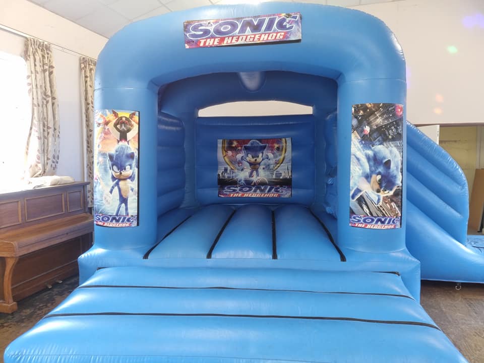 CV-Sonic 11ft x 13ft - Bouncy Castle, Softplay and Mascot Hire in ...