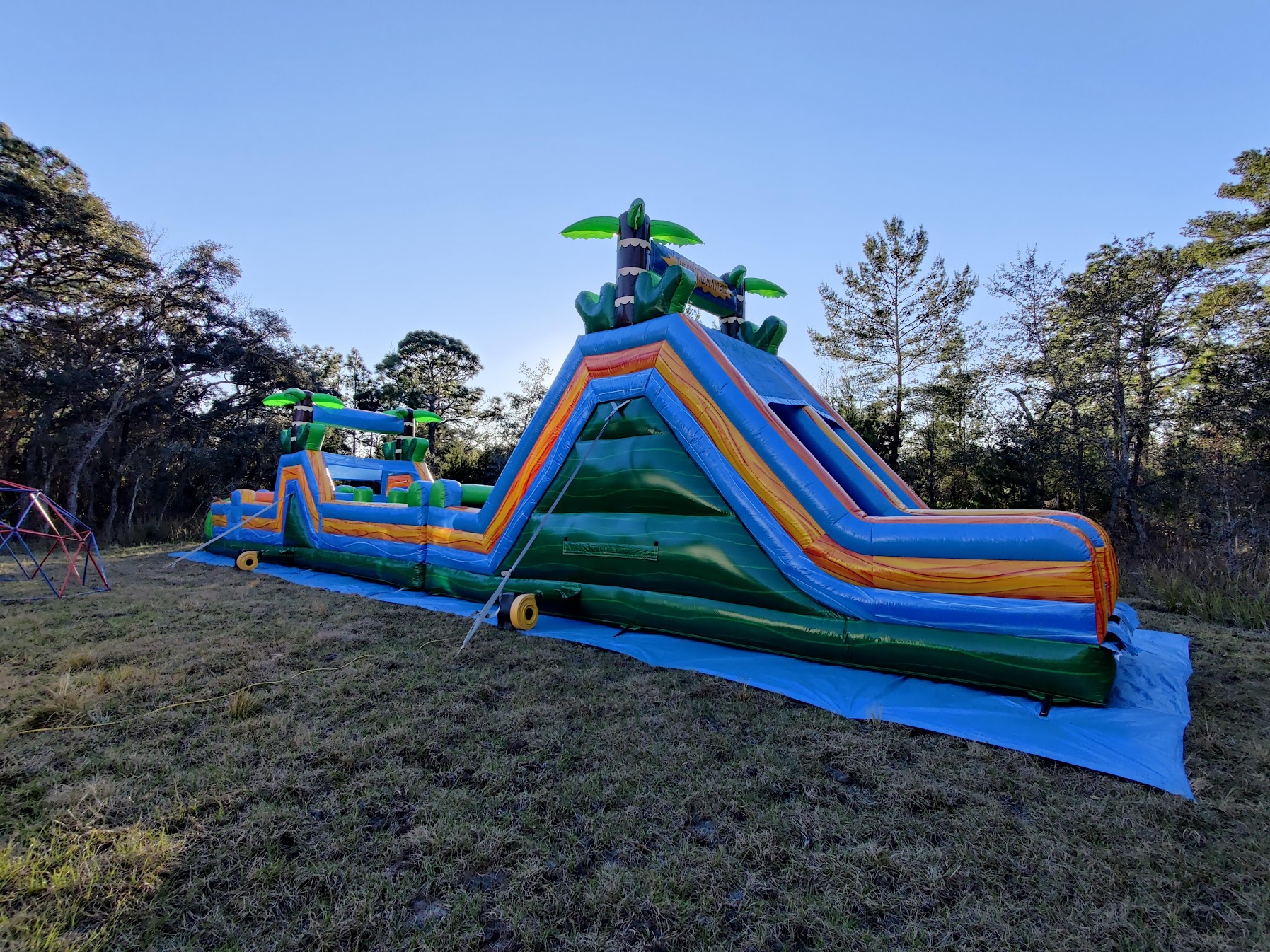 70' Dry Obstacle Course with 18' Slide - Priced for the entire WEEKEND ...