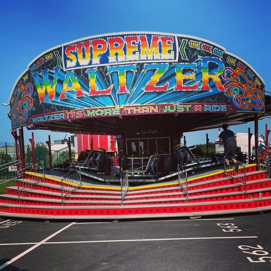 Modern Waltzers Hire UK | Funfair & Fairground Ride Rental