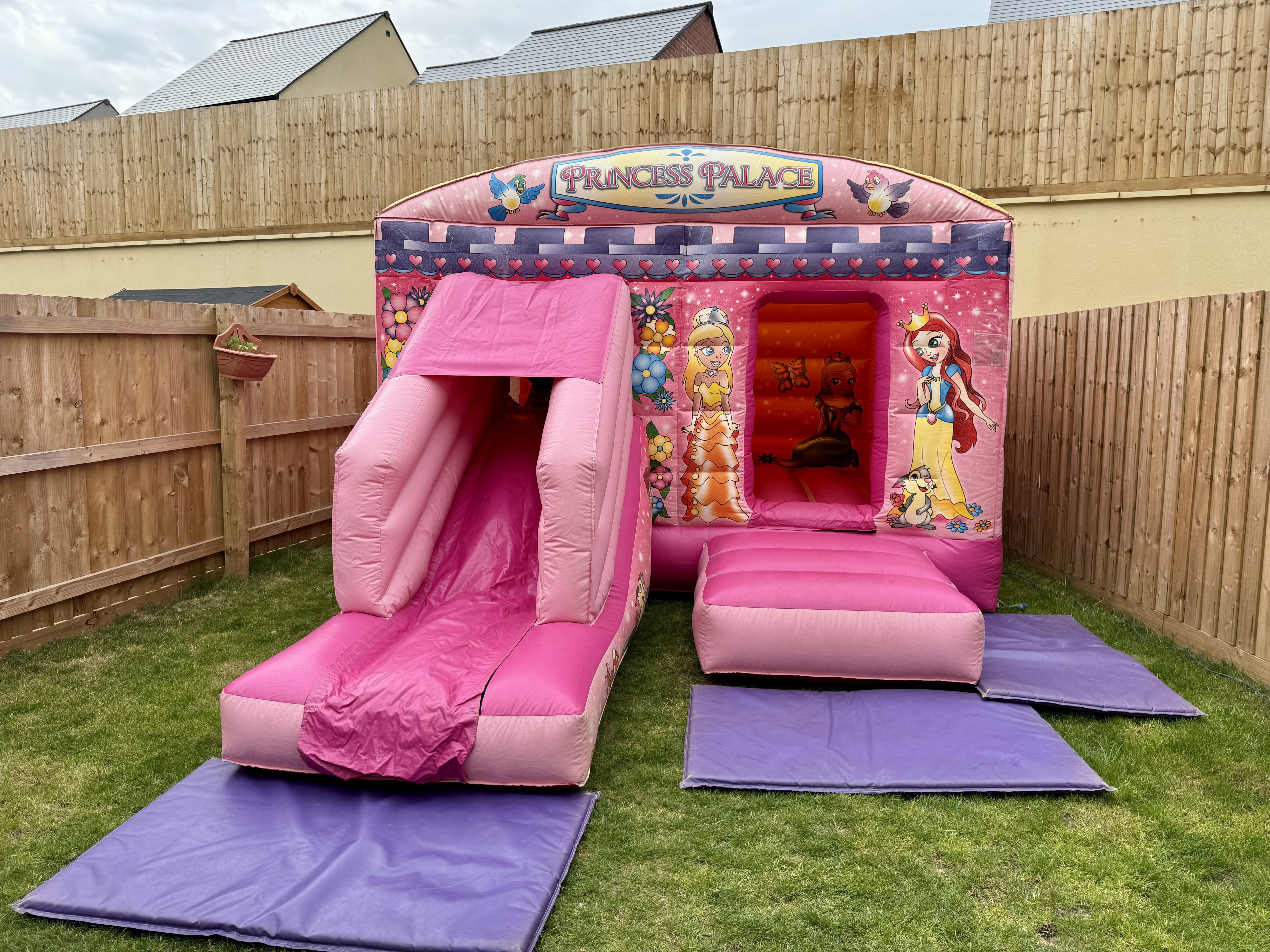 Classic Bouncy Castles - Bouncy Castle Hire in Torquay | Mane Events
