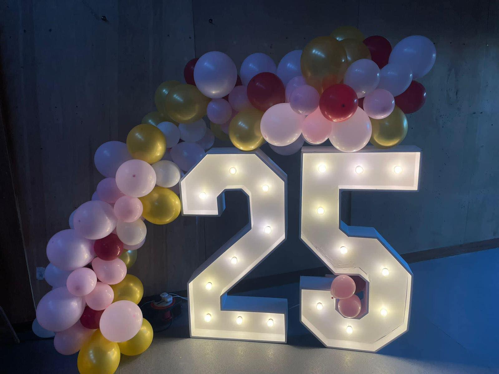 Giant light up numbers - Inflatables Hire in London, greenwich ...
