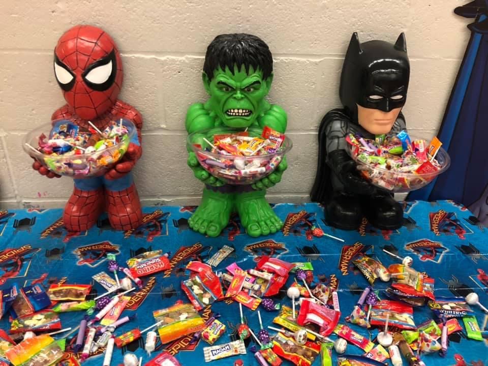 Snack/Sweet Bowl Superman - Bouncy Castle Hire in Aylesbury ...