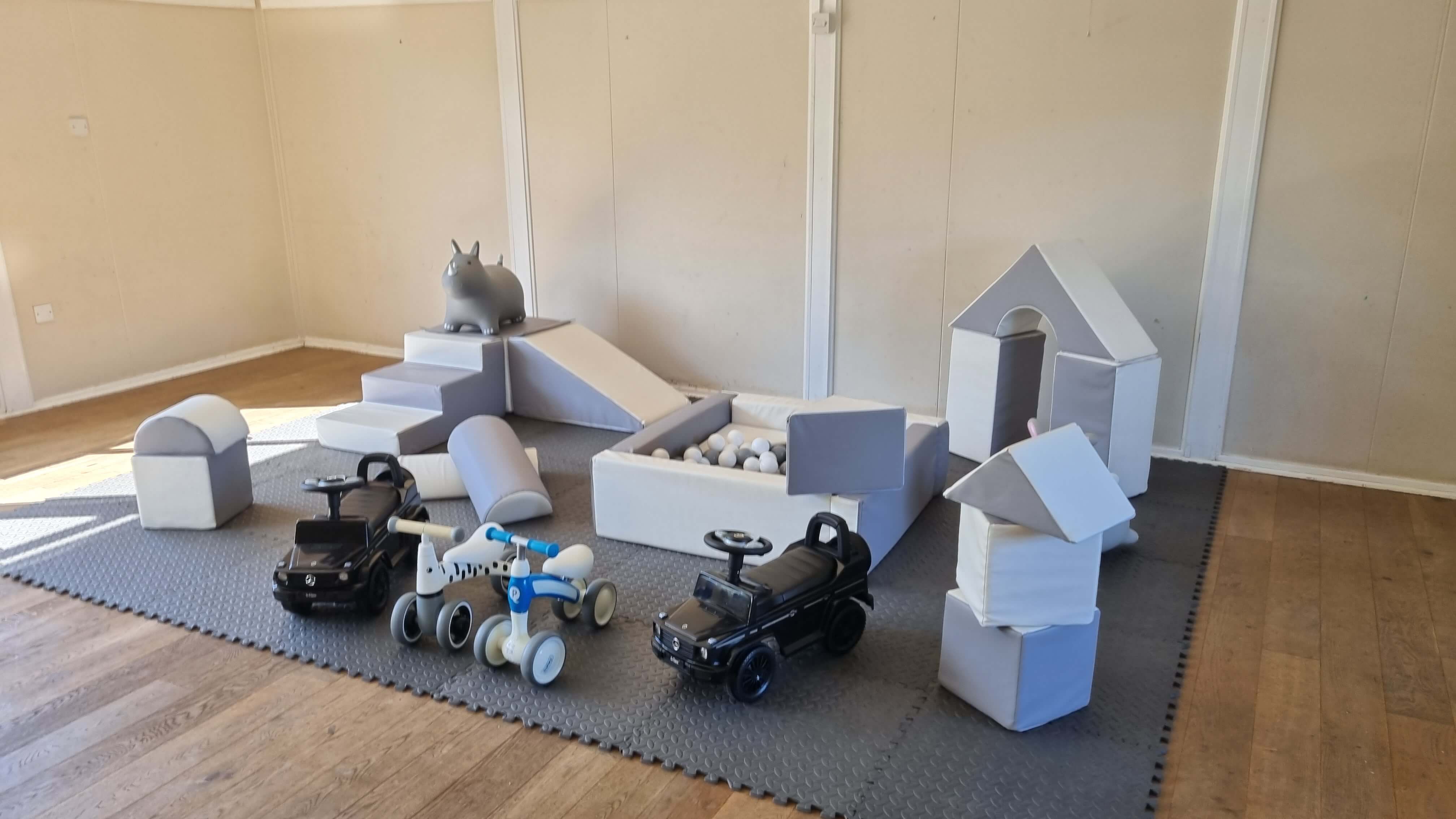 Grey & White Soft Play Set - Hire in Harlow | Jolly jump and play
