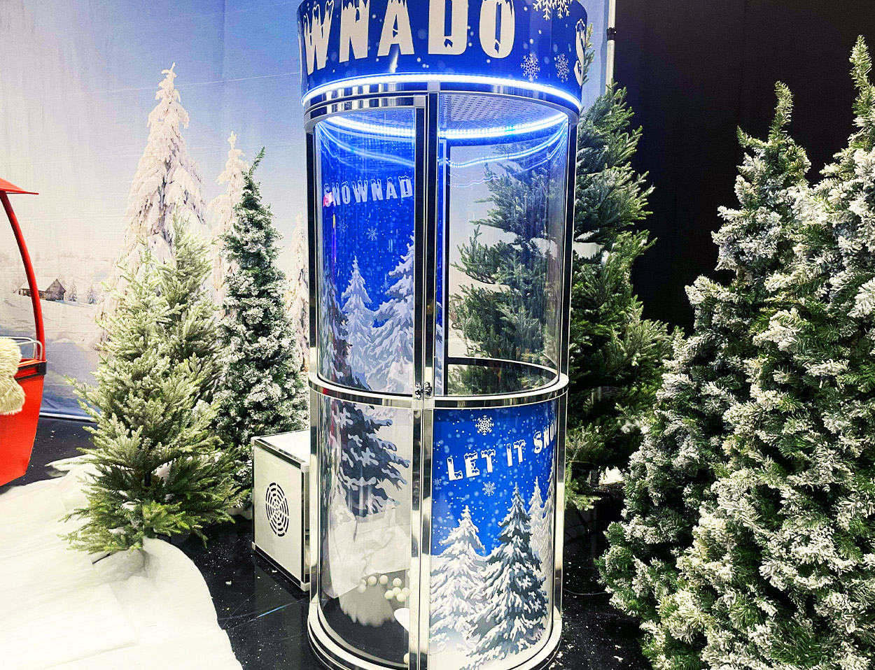 Snownado Christmas Grabber Hire | Nationwide Entertainment Hire