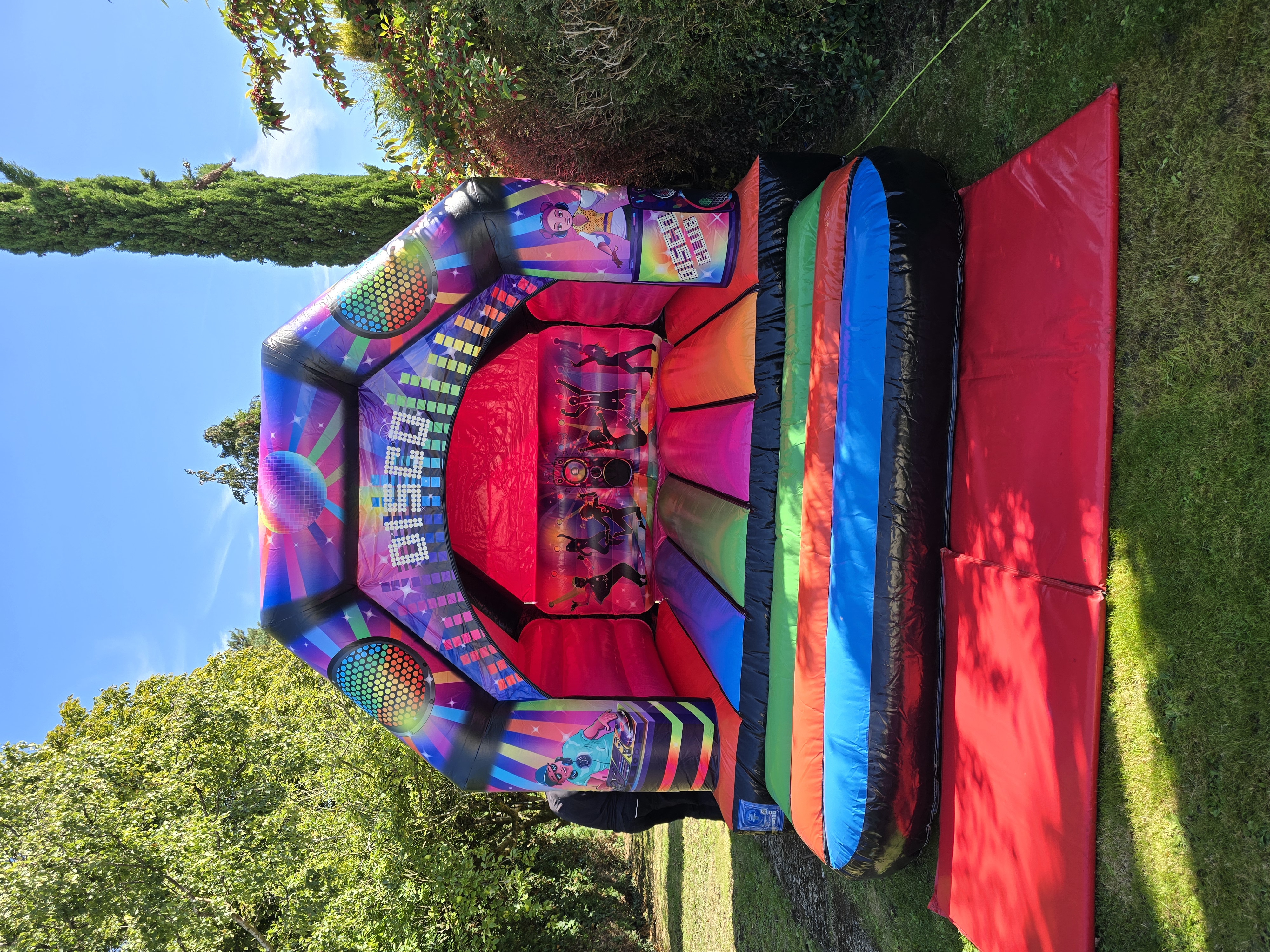 Bouncy Castle Hire - Hire in Newbury , Andover | Galaxy Bounce ...
