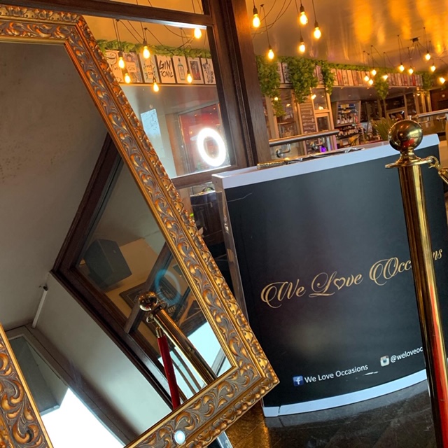 *Magic Selfie Mirror* - Event Entertainment in London | We Love Occasions