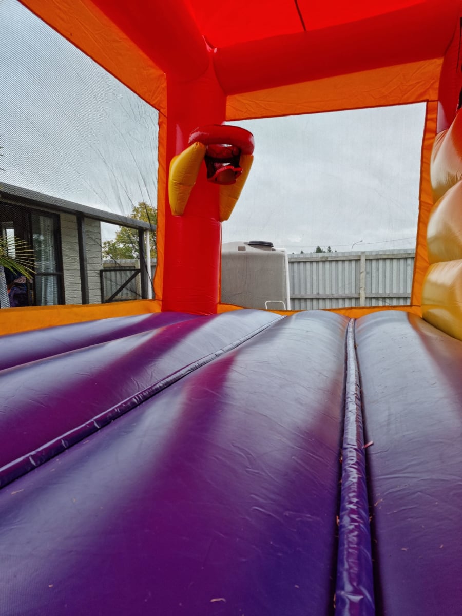 LOL DOLLS Jump N Slide Bouncy Castle - Hire in Auckland, New Zealand ...