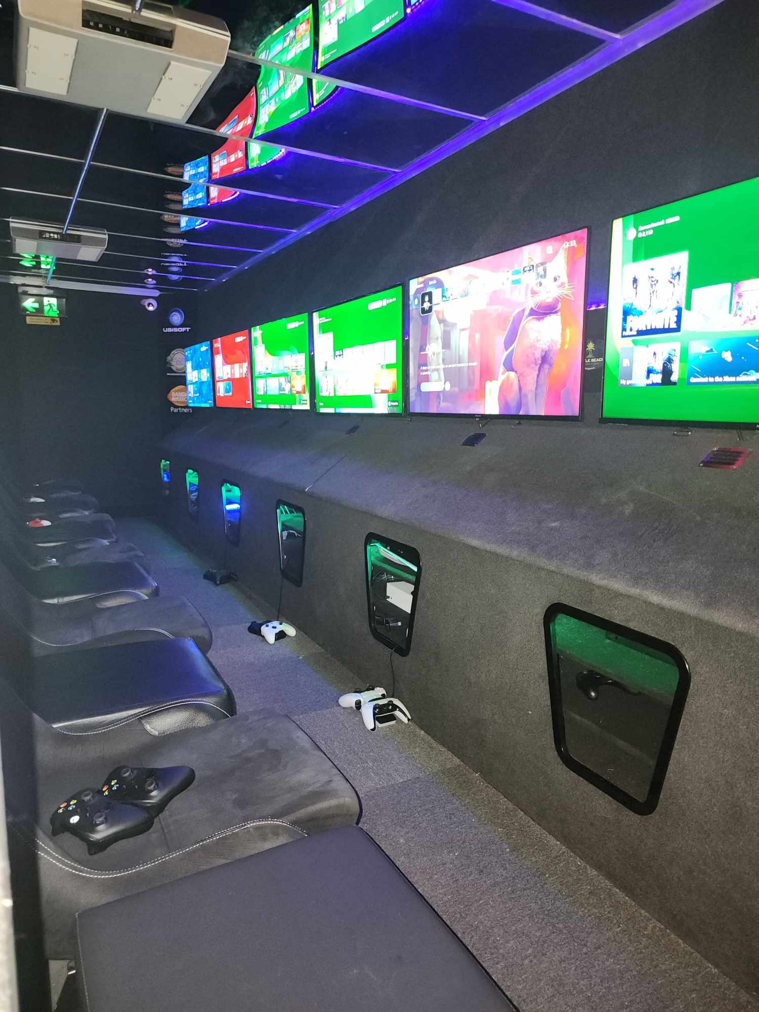 Game Trailer 2 - Mobile Game Hire in Rockingham | Gametruck