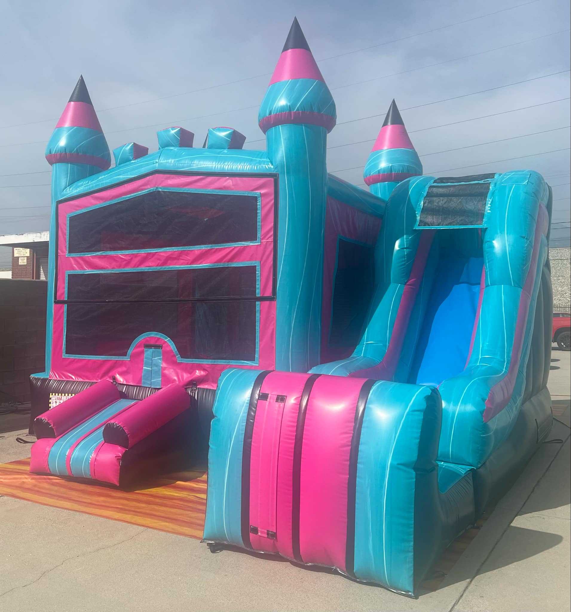 Combo Bounce Houses - Bounce House Rental in Ca | Ty's Bounce Barn