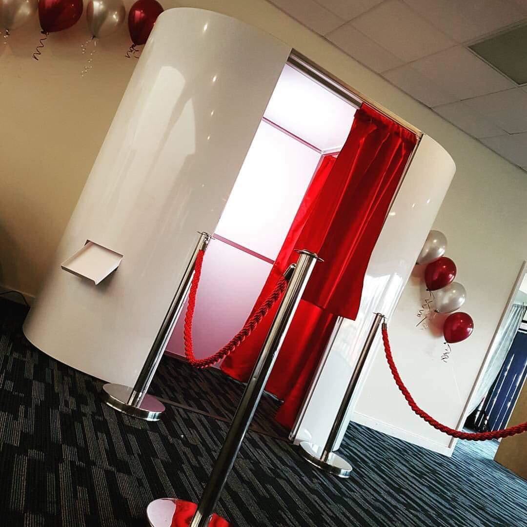 Party Extras - Bouncy Castle Hire, Fairground Attractions and Photo ...