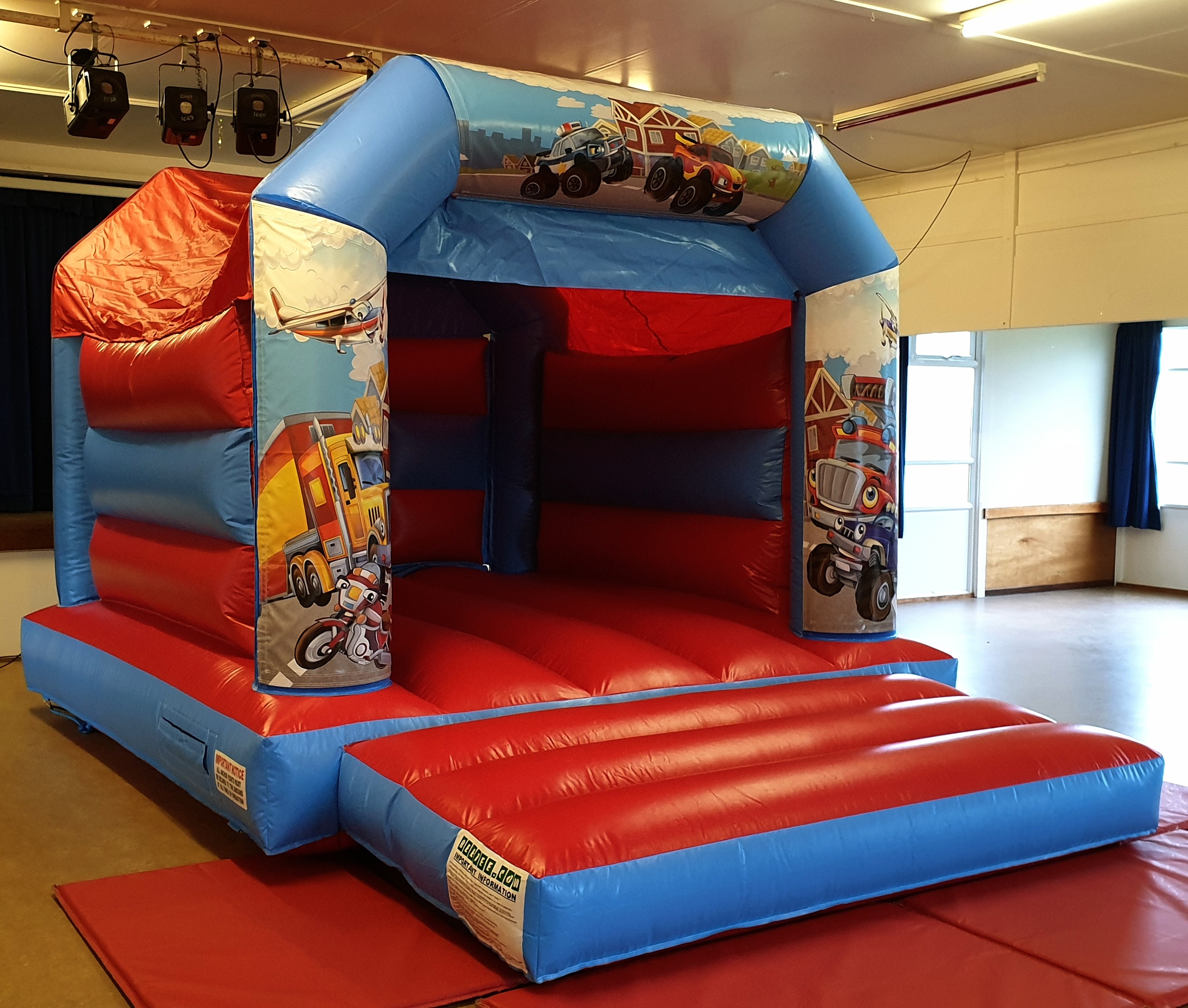 Transport Bouncy Castle - Bouncy Castle Hire in Milton Keynes, Luton ...