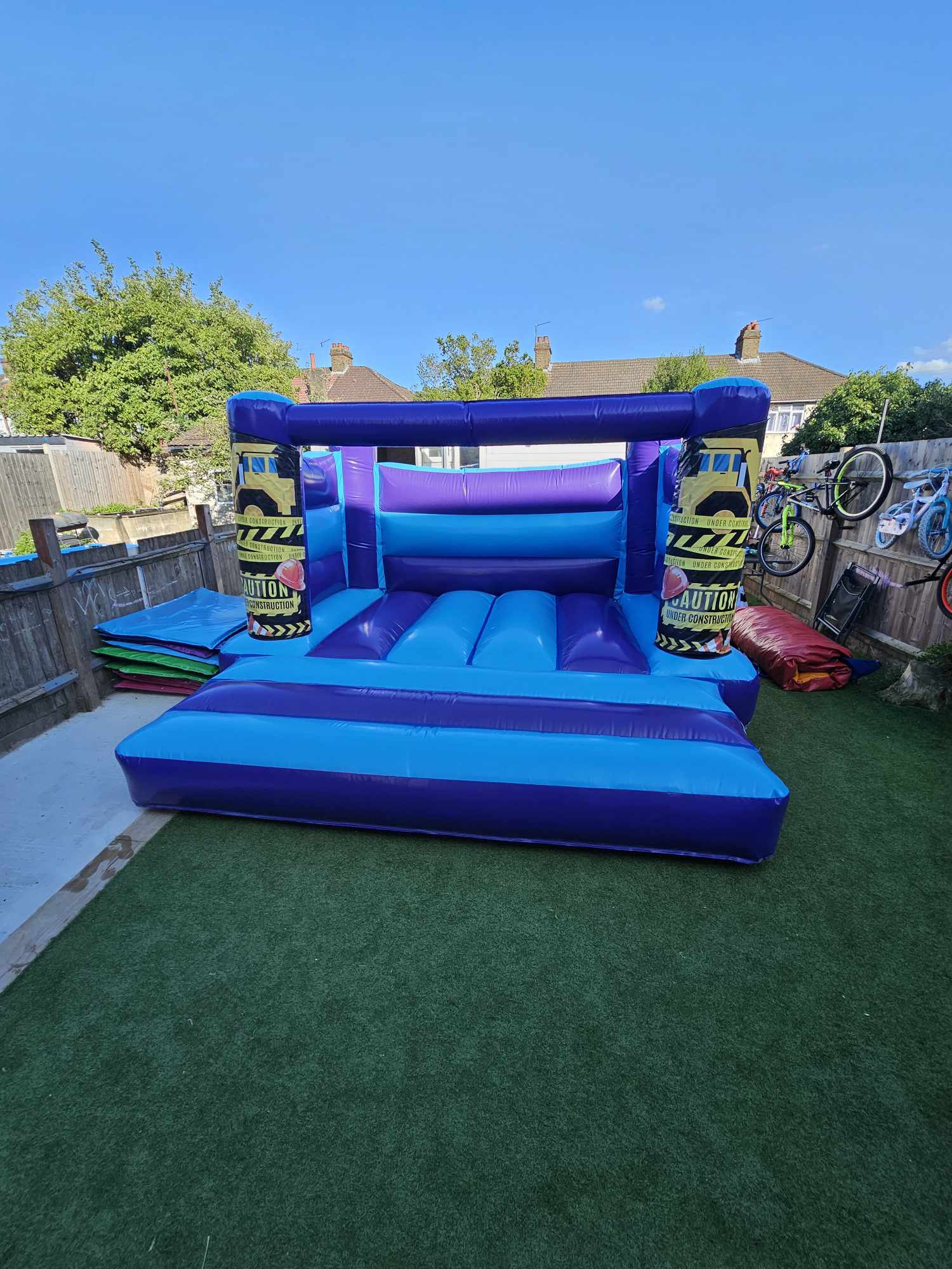 Low Height Castles - Inflatables Hire in London, greenwich , charlton ...