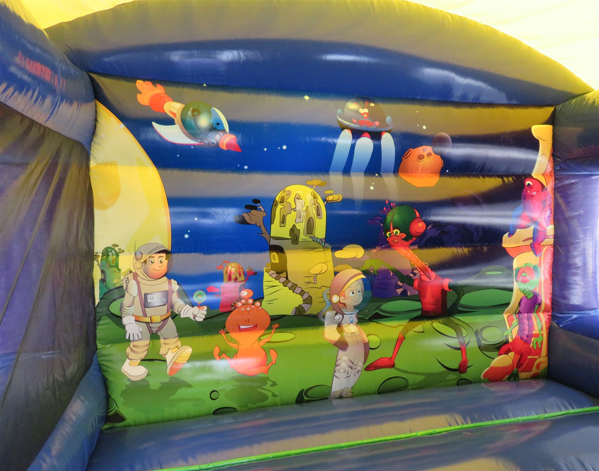 Space Alien Bounce N Slide (12ft x 18ft) - Bouncy Castle Hire in Bath ...