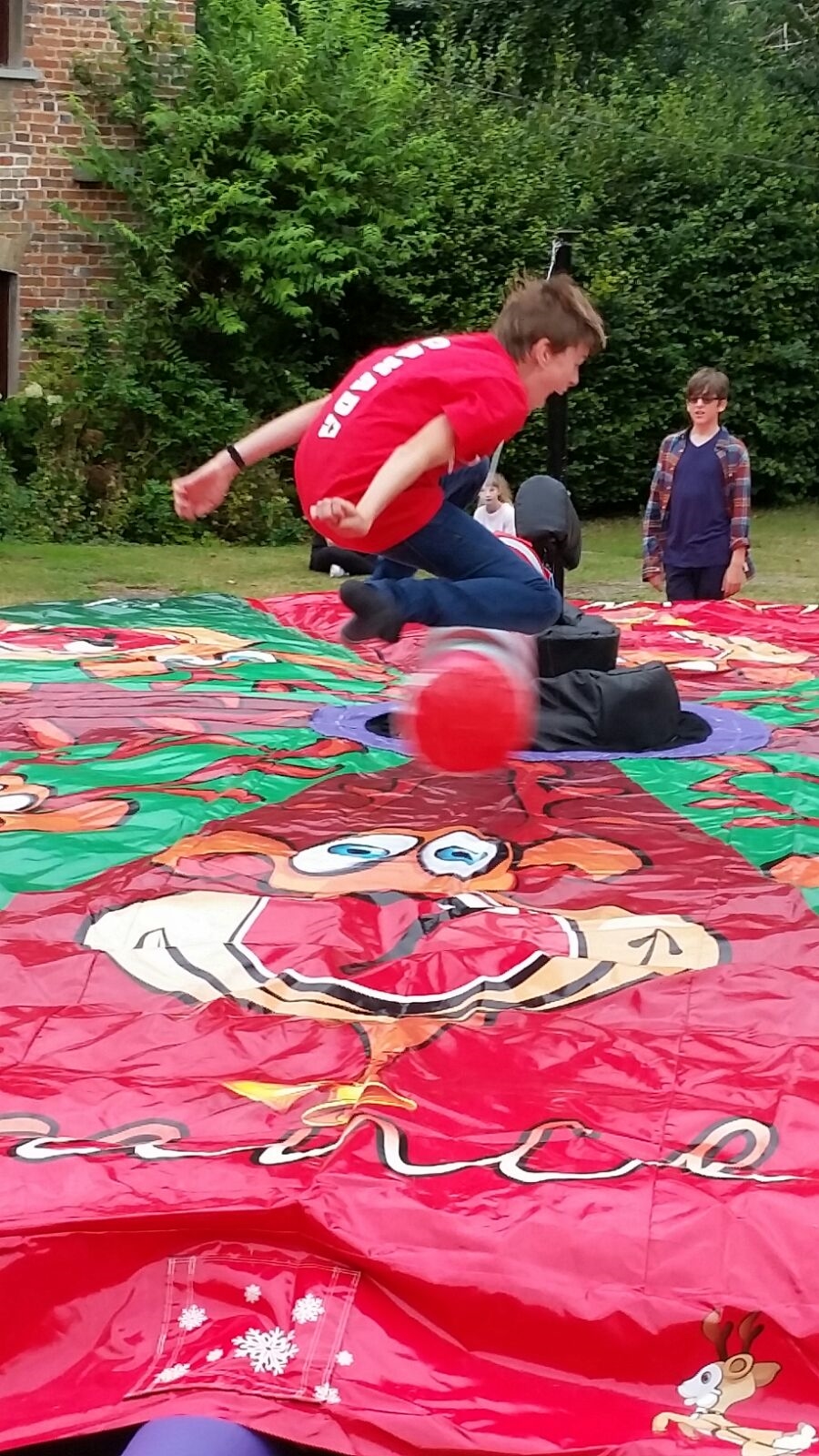 Total Wipeout Inflatable Hire,Last Man Standing Inflatable Hire,UK