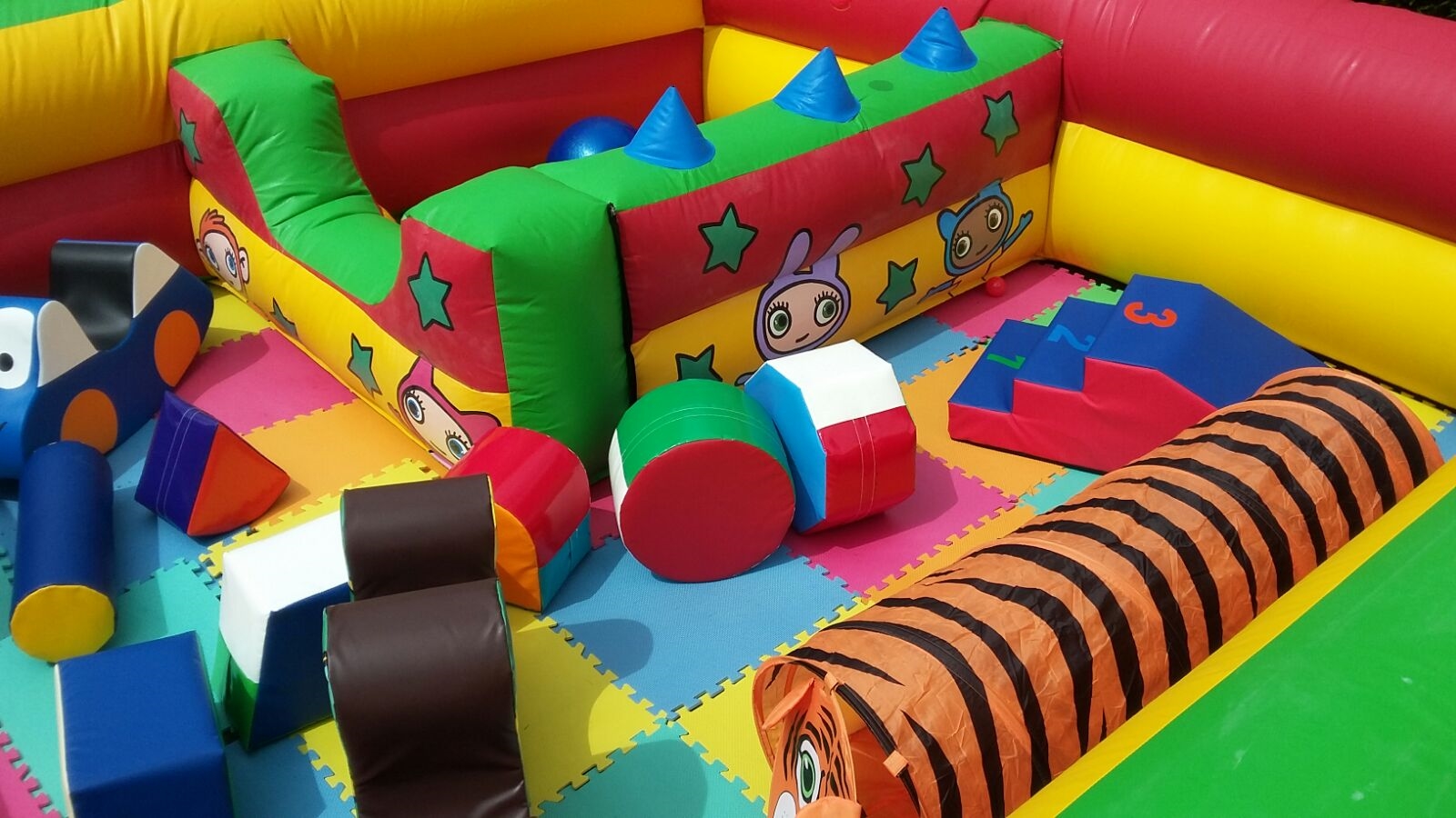 14ft x 14ft Cbeebies soft play hire - Bouncy Castle Hire in Catford ...