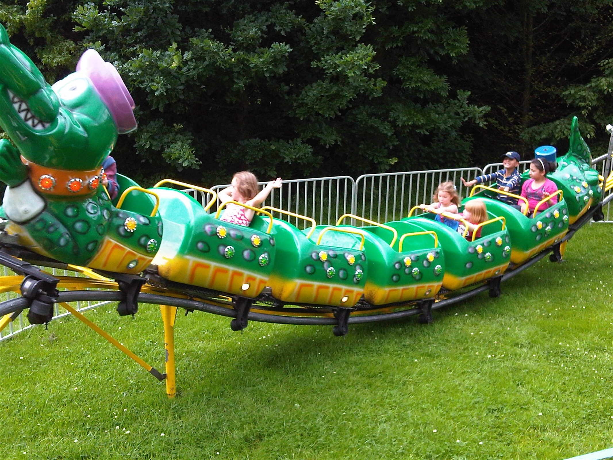 Hire Fun Fair, Fairground Rides, Dodgems & Carousel For Hire