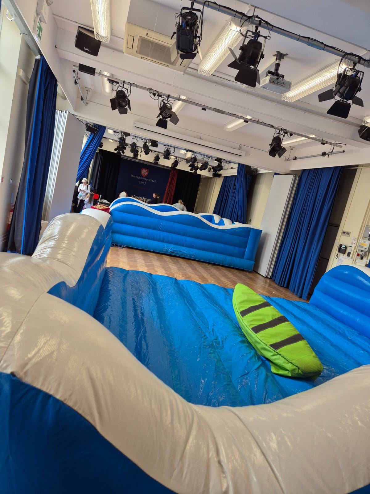 Surf Simulator Hire,Surfing Simulator Game For Rental,Essex,London,UK