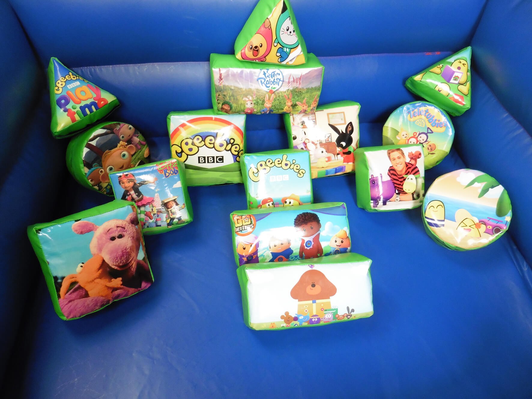 Cbeebies inflatable ball pond 6' x 8' and soft play - Bouncy castle and ...