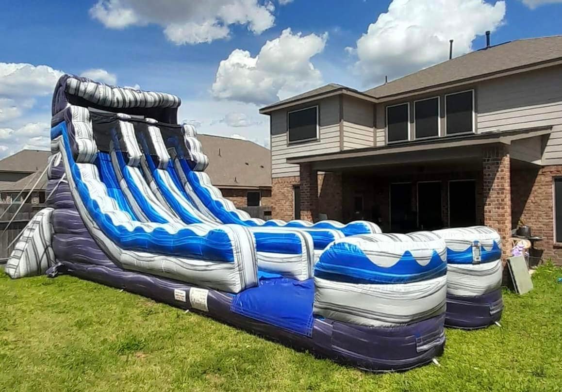 22’ Dual Lane Bronco Wave - Bouncin Lil' Rascals in Texas | Bouncin Lil ...