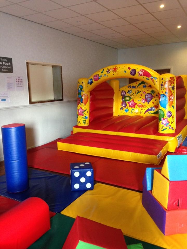 Carnival Castle Combo - Soft play and Inflatable hire in Manchester ...