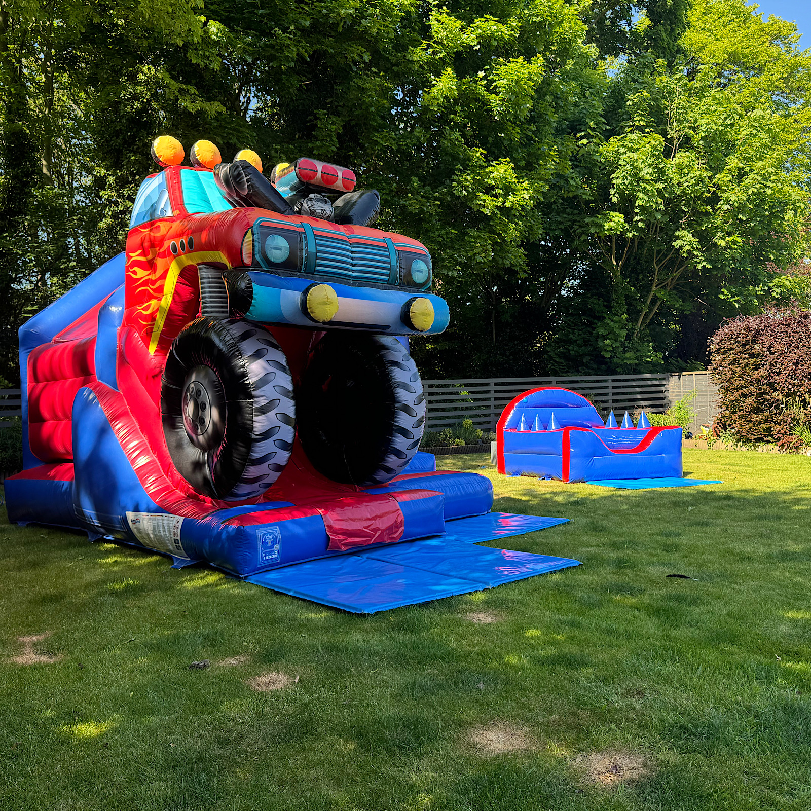 3D Bounce n’ Slide + Ball Pool - Bouncy Castle Hire in Leeds, Wakefield ...